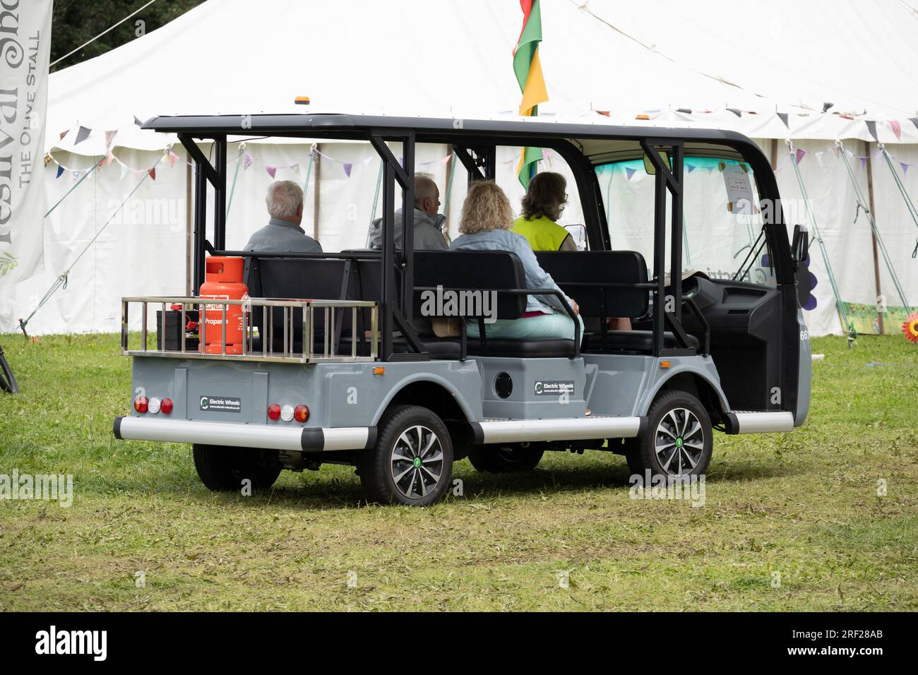 Courtesy vehicle hi-res stock photography and images - Alamy