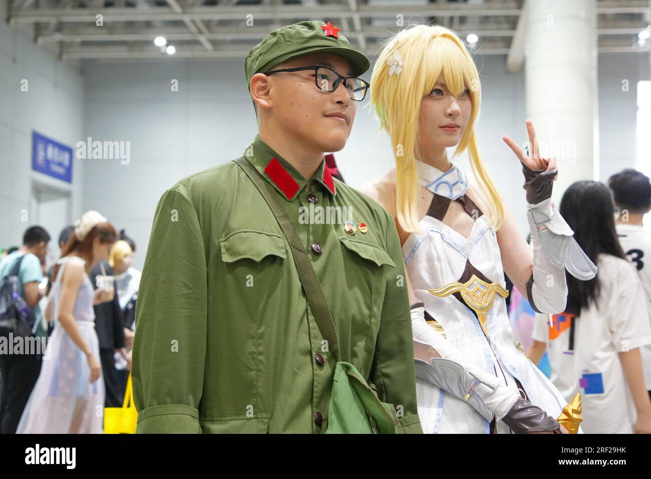 Chinese cosplayers hi-res stock photography and images - Alamy