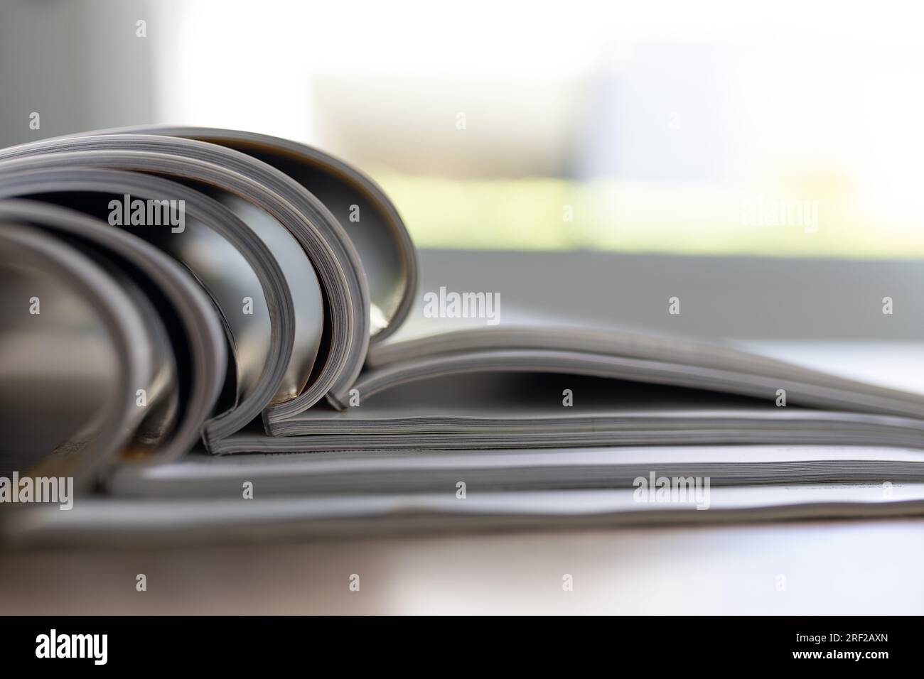 Magazines de publication Newspaper stack of magazines : publication ...