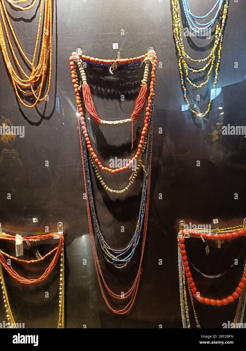 Lanjhia Saora, Sora People, Lanjia tribe, necklace Stock Photo - Alamy