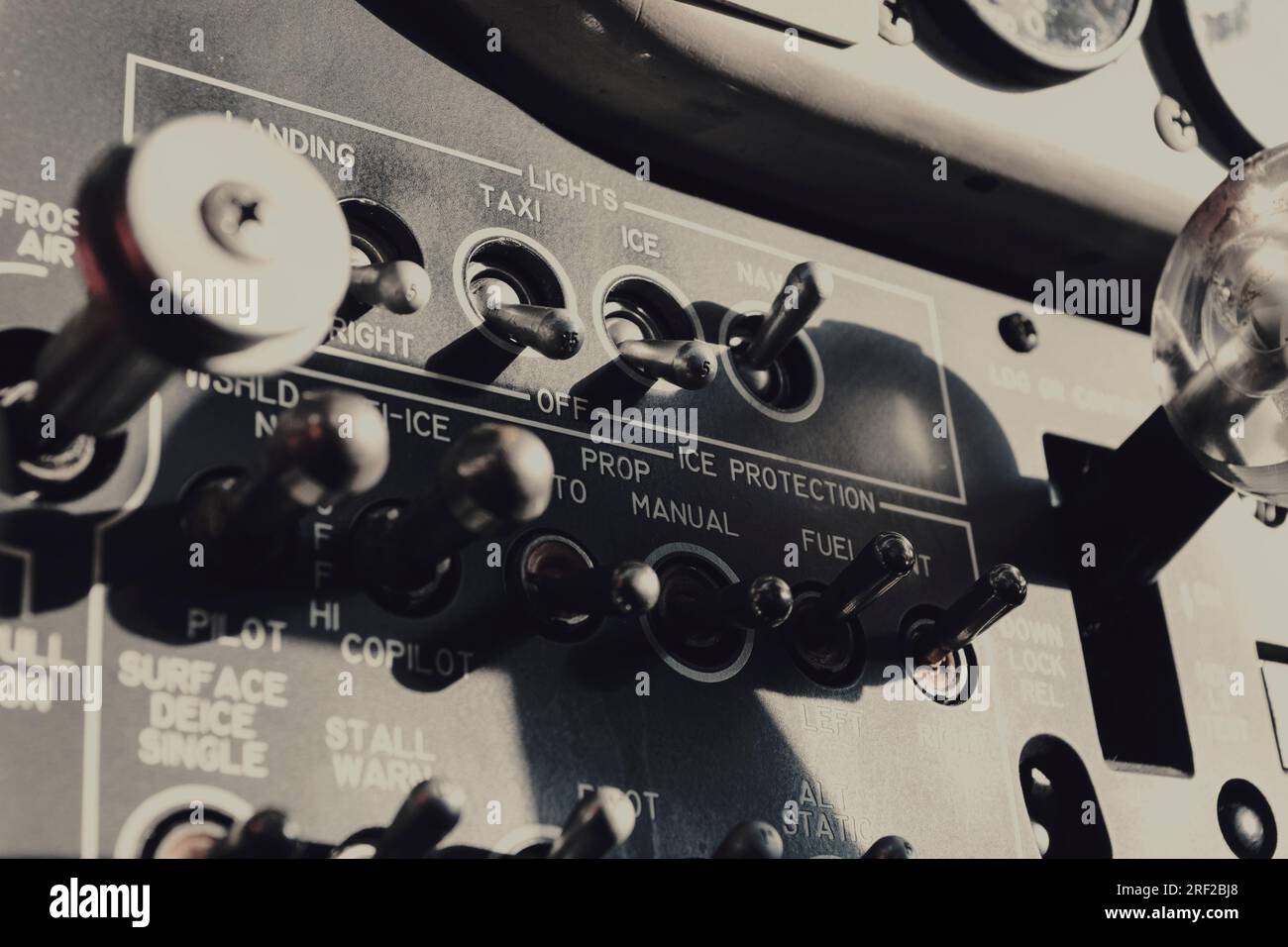 Cockpit switches hi-res stock photography and images - Alamy