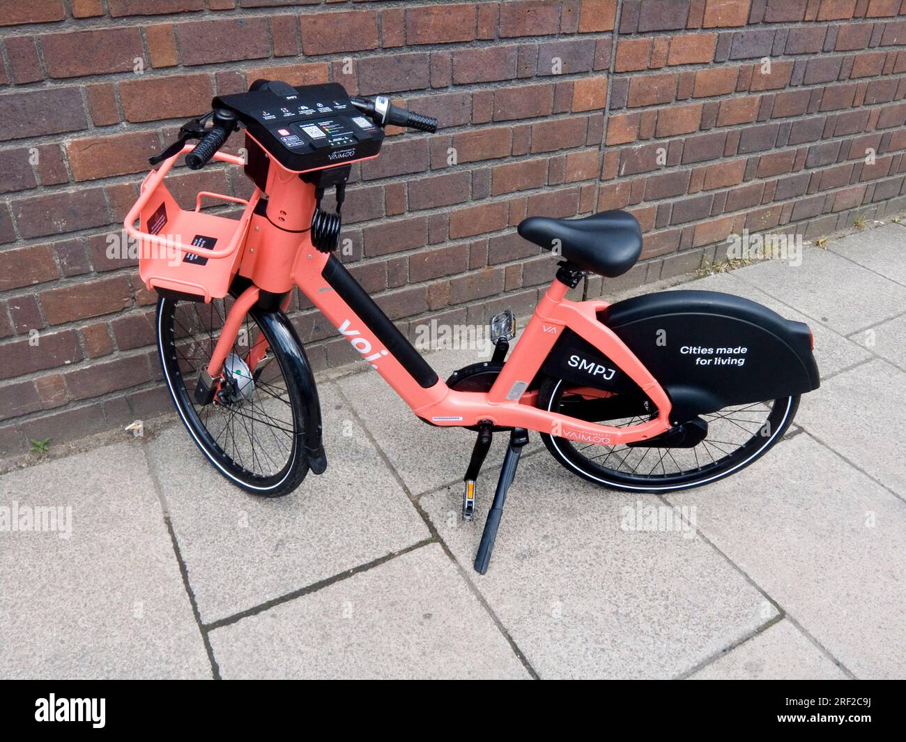 Rental e bike hi-res stock photography and images - Alamy