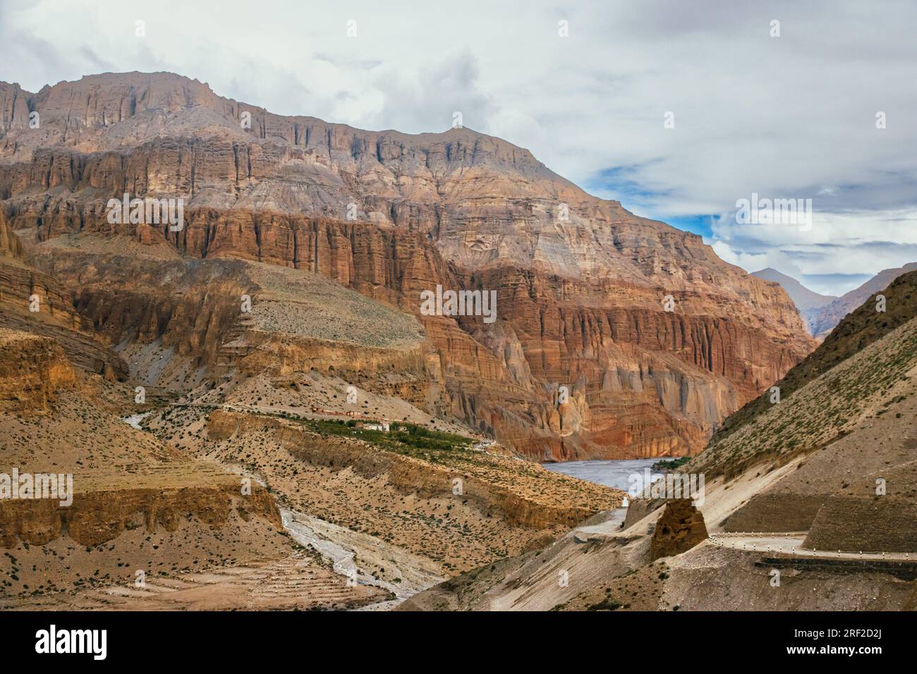 Breathtaking Landscape of Upper Mutang Desert Landscape alongside ...