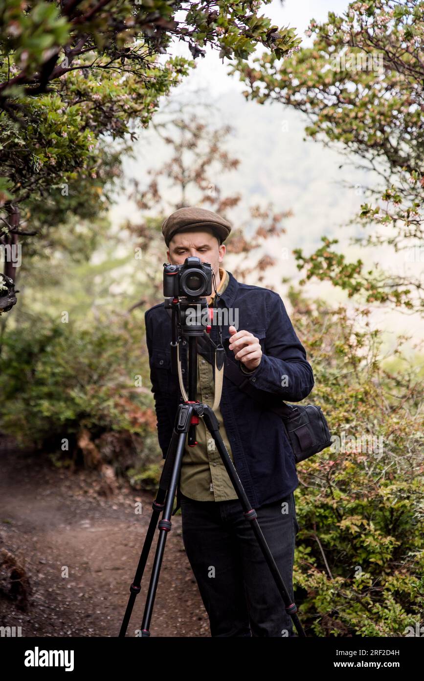 Tripod outside camera hi-res stock photography and images - Alamy
