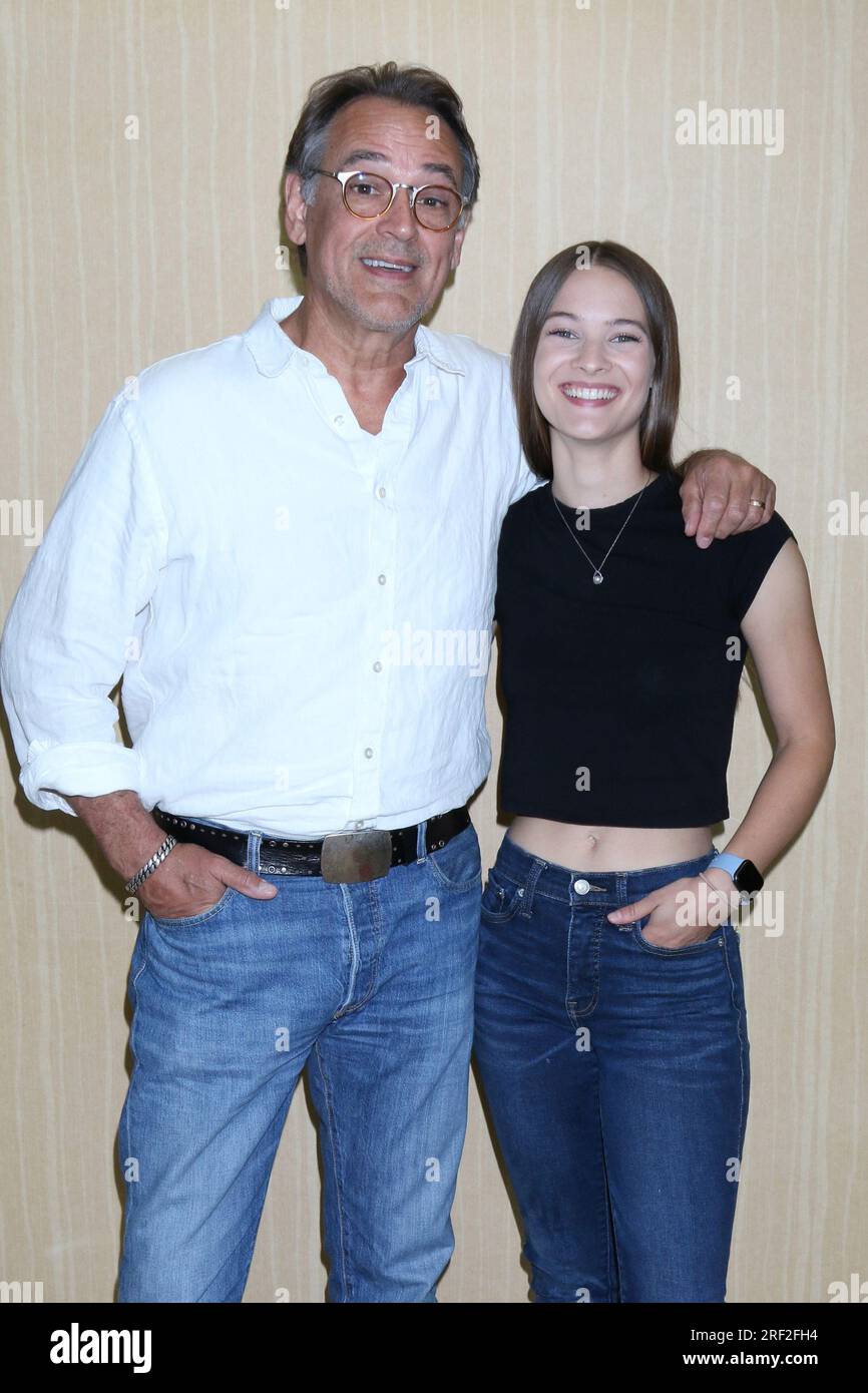 Avery kristen pohl hi-res stock photography and images - Alamy