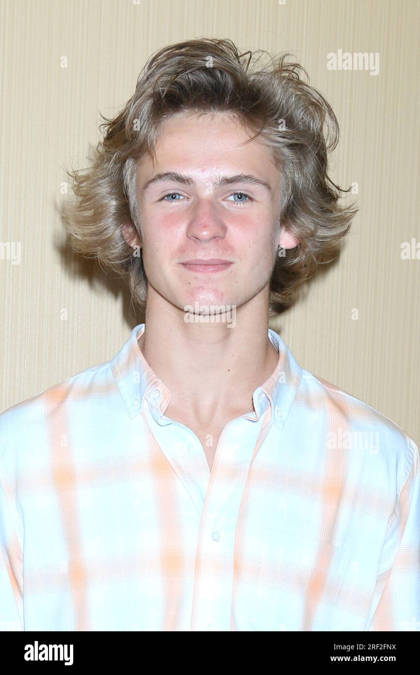 LOS ANGELES - JUL 28: Hudson West at the General Hospital Fan ...