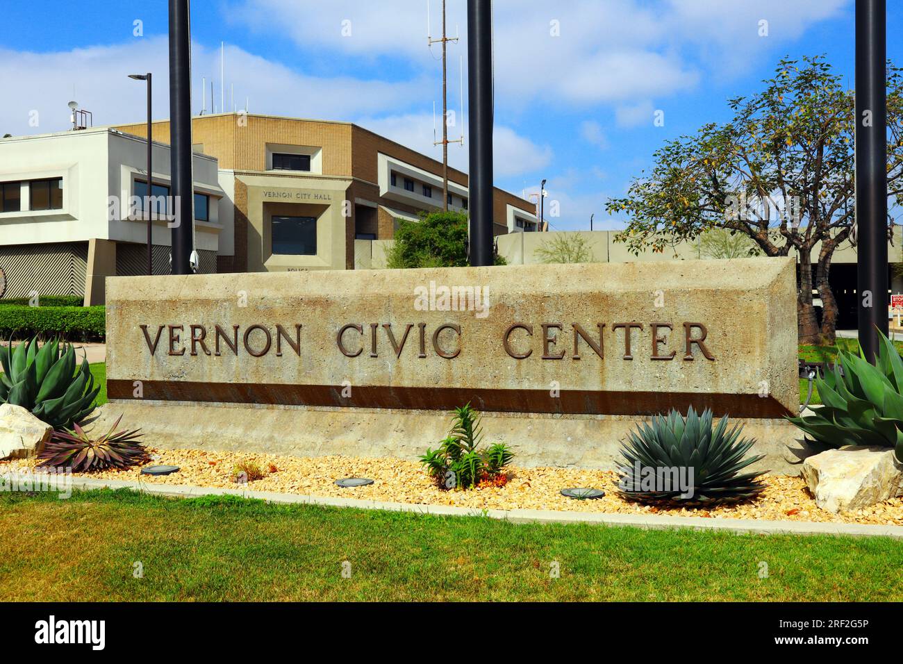 Vernon city hall hi-res stock photography and images - Alamy
