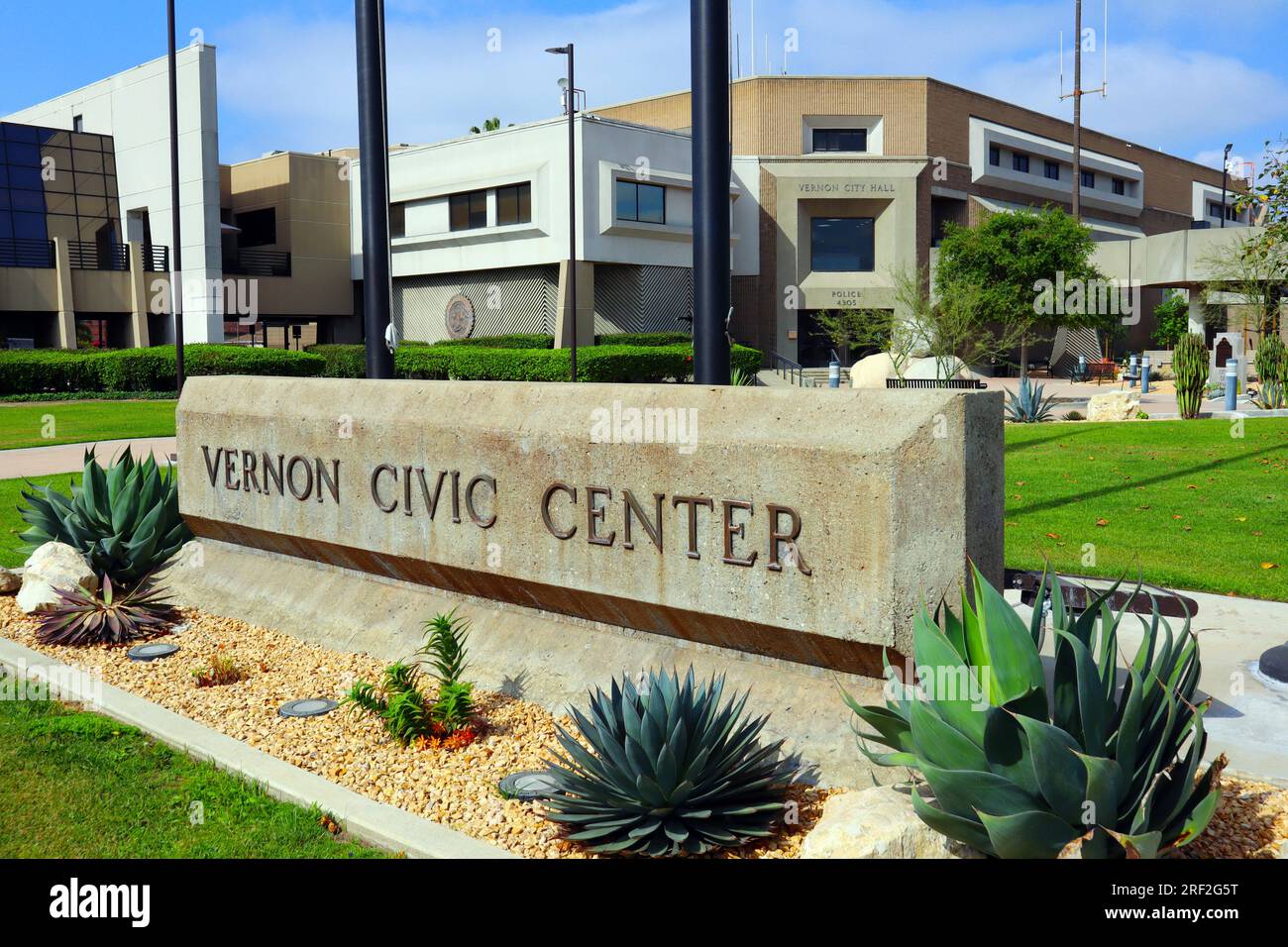 Vernon city hall hi-res stock photography and images - Alamy