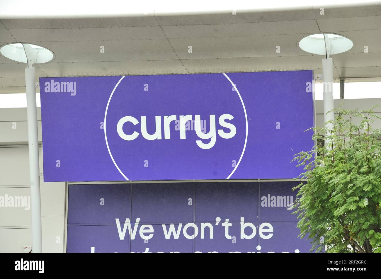 Currys store chain hi-res stock photography and images - Alamy