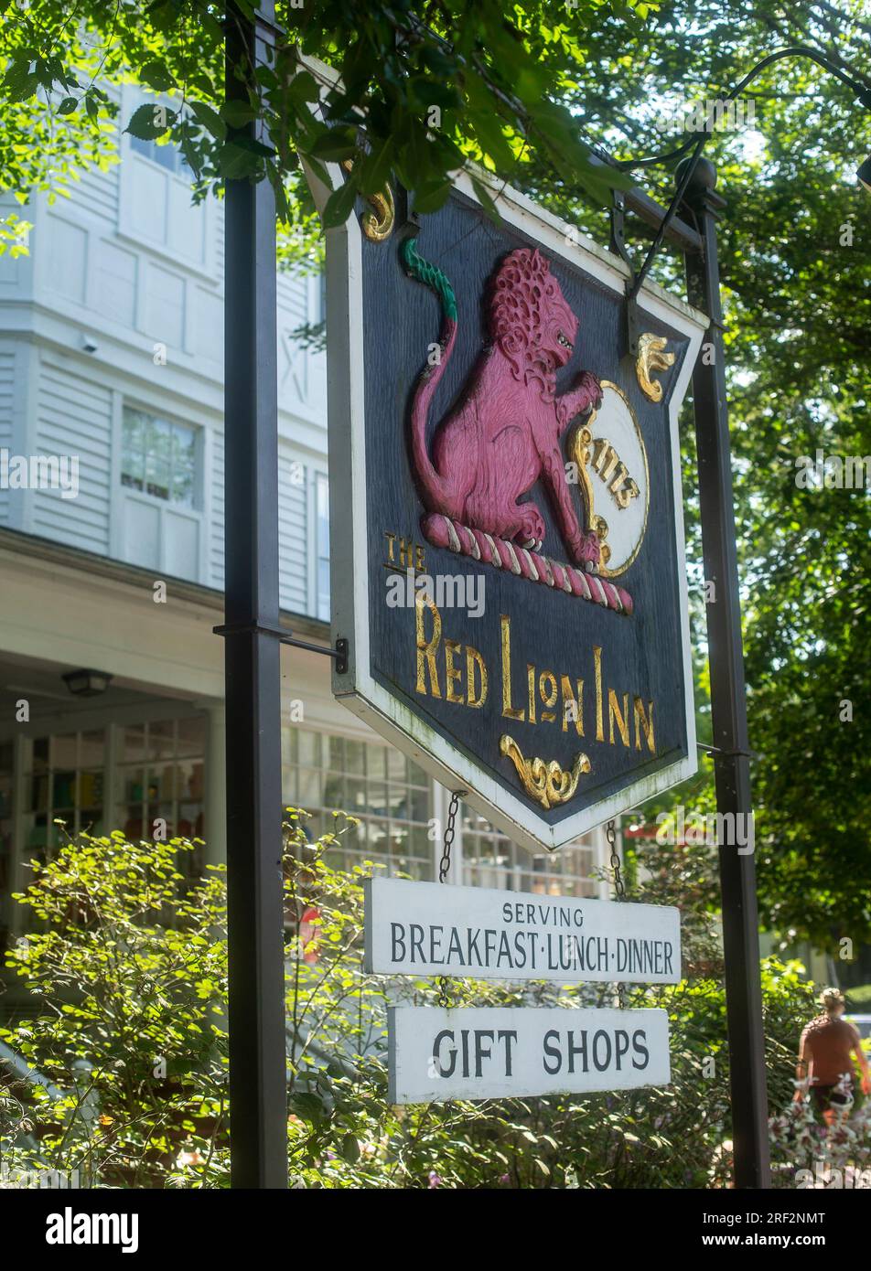 Famous Red Lion Inn in Stockbridge, Massachusetts Stock Photo - Alamy