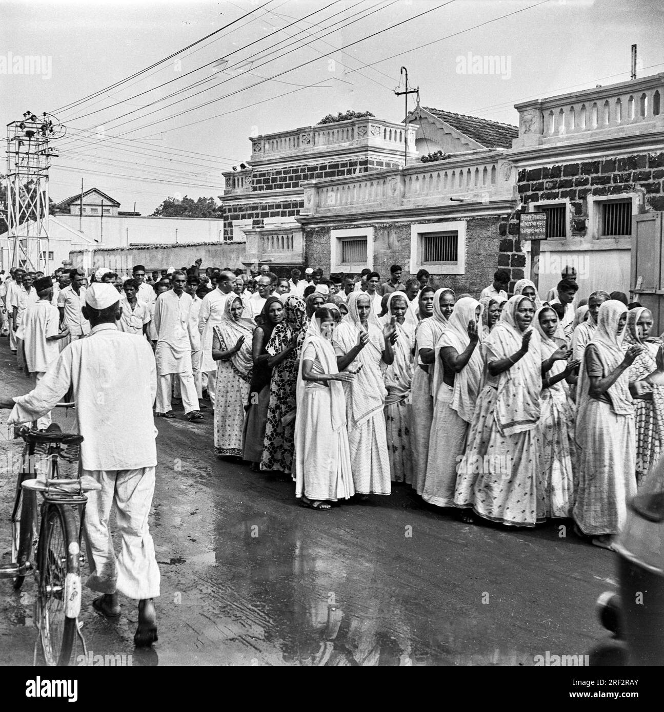 old vintage 1900s black and white picture of Indian men women ...
