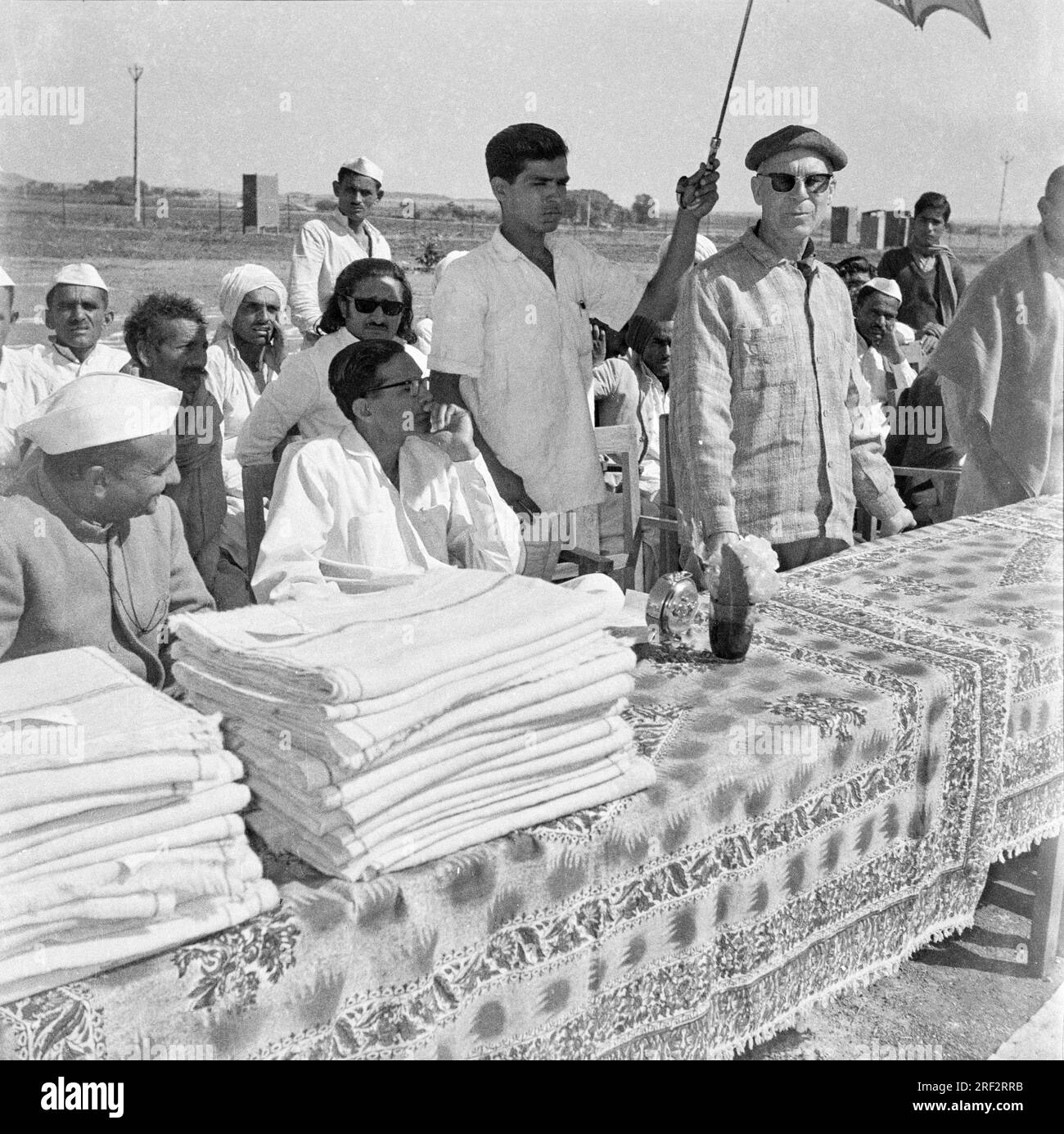 old vintage 1900s black and white picture of Indian charity free dhoti ...
