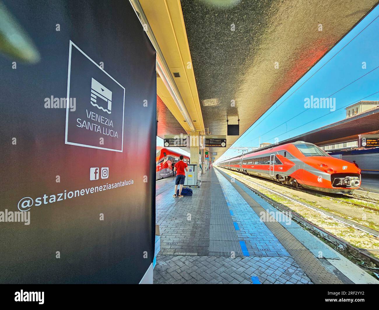 At the platform of Santa Lucia train station in Venice Stock Photo - Alamy