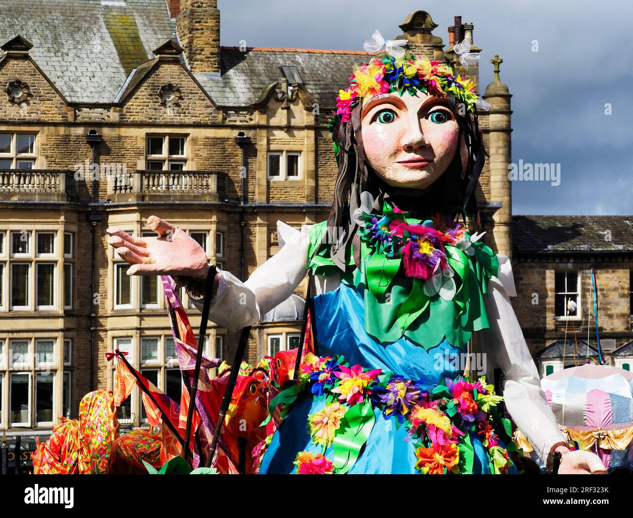 Harrogate, North Yorkshire, England 30 July 2023 Large female puppet in ...
