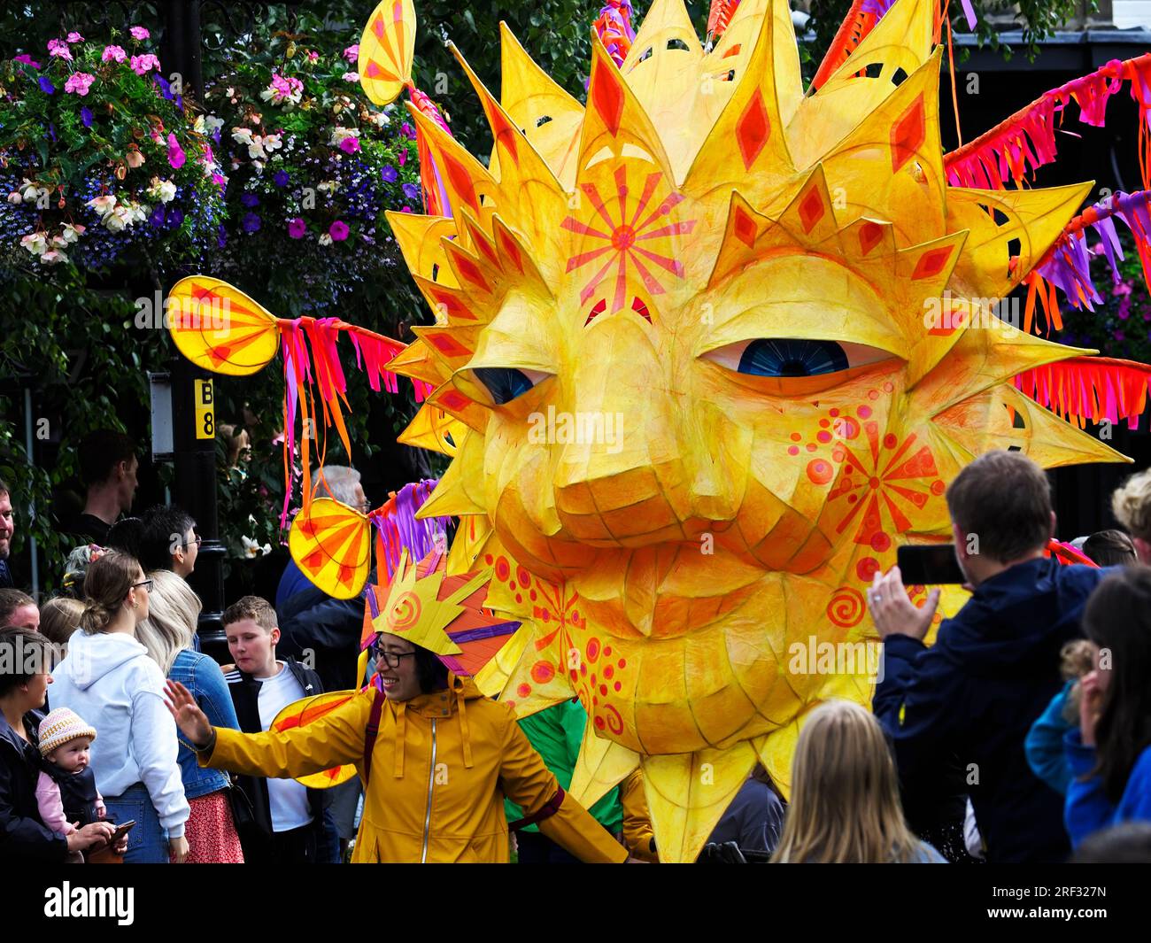 Harrogate carnival parade hi-res stock photography and images - Alamy