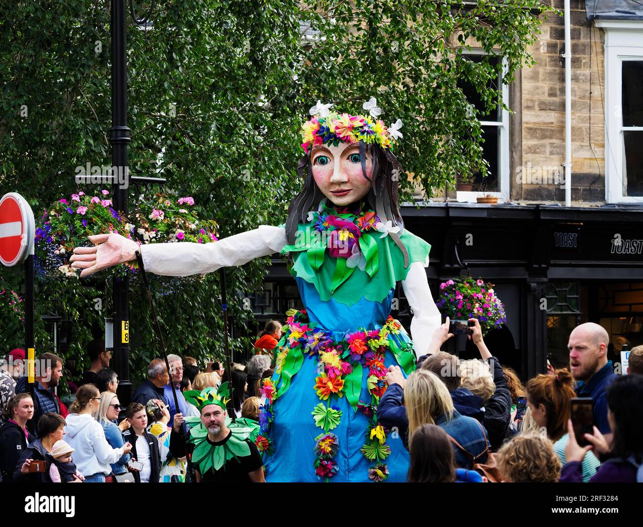 Harrogate carnival parade hi-res stock photography and images - Alamy