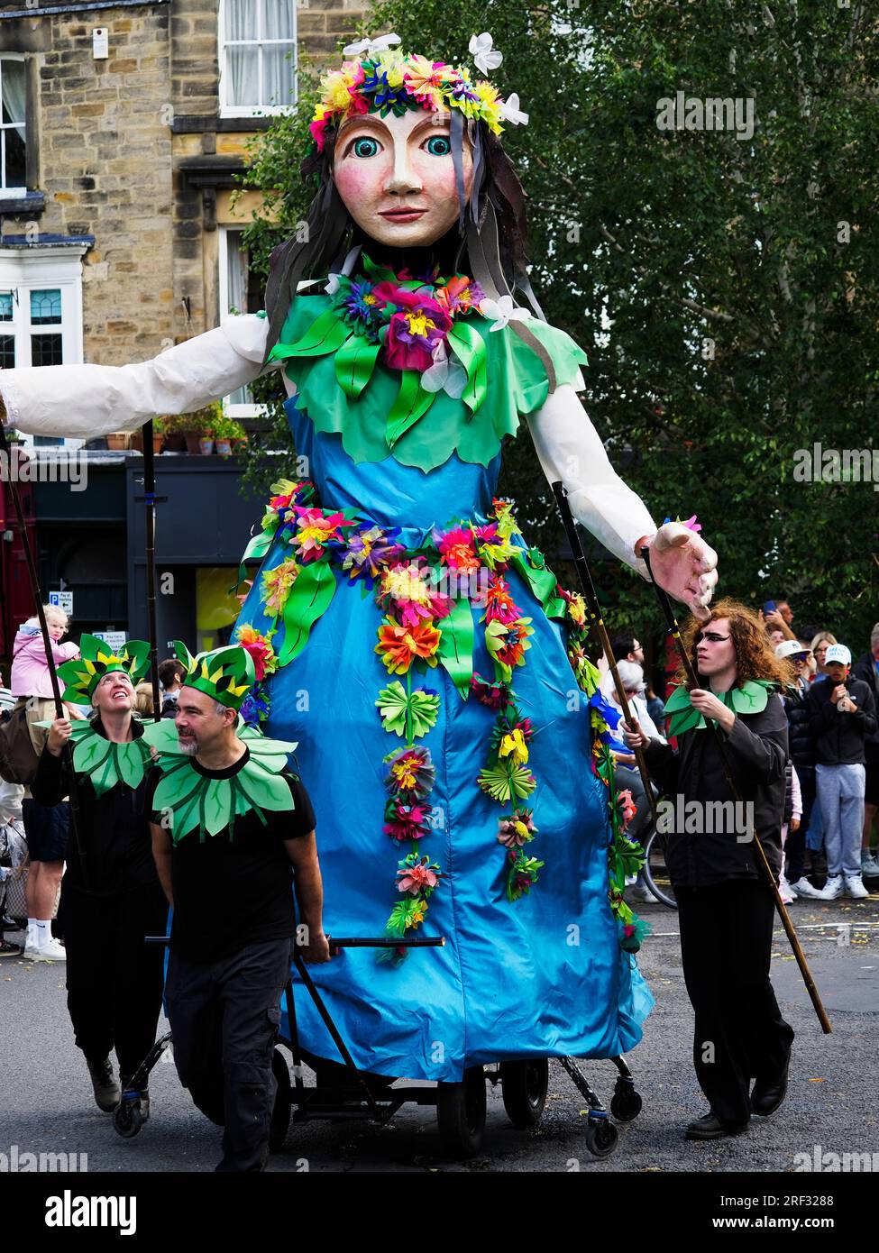 Harrogate, North Yorkshire, England 30 July 2023 Large female puppet in ...