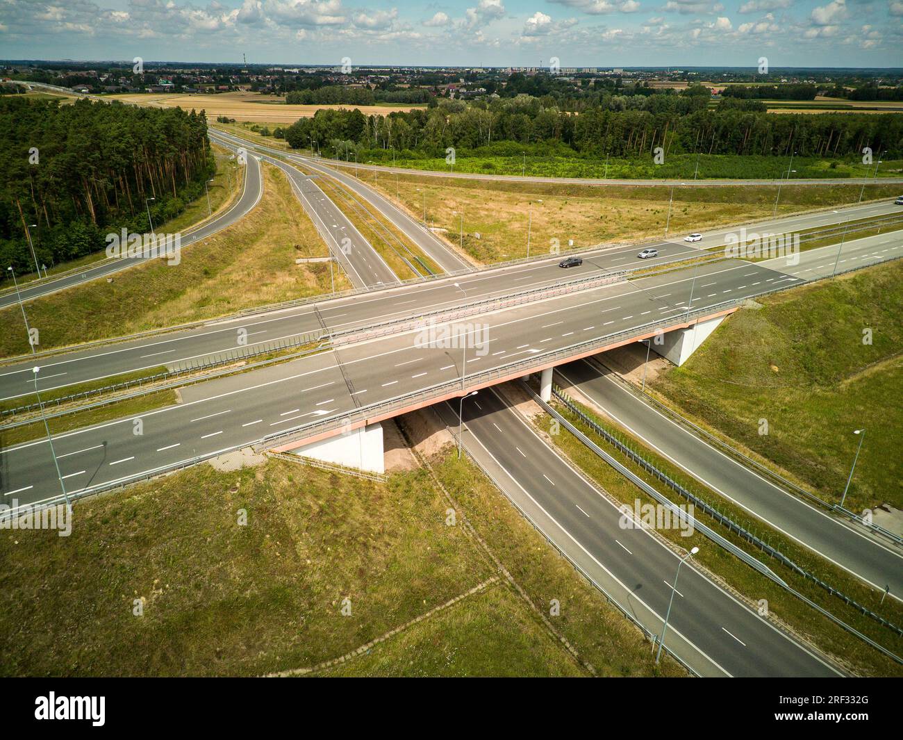 View highway intersection fast traffic hi-res stock photography and ...