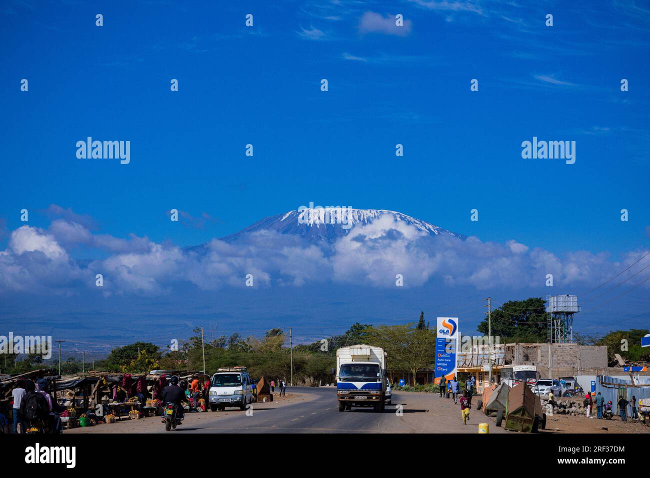 Mount Kilimanjaro Dormant Volcano In the United Republic Of Tanzania ...