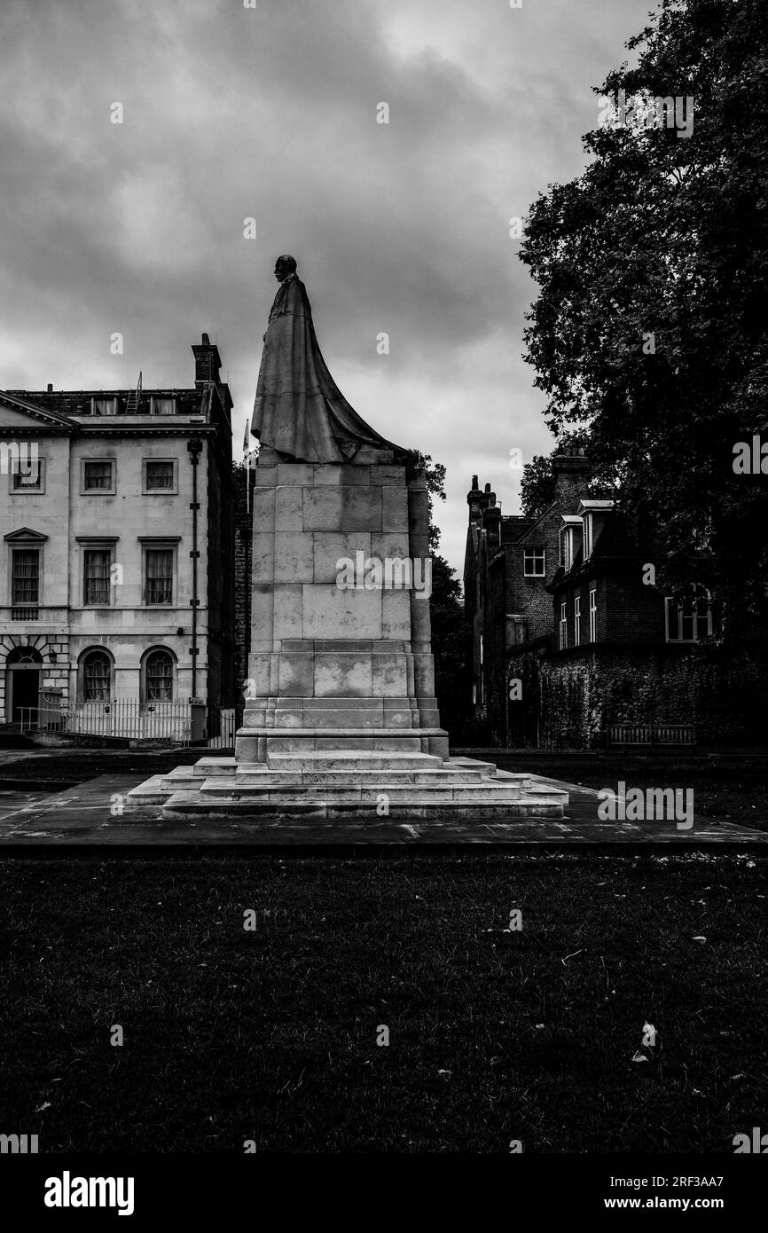 George V Statue Stock Photo - Alamy