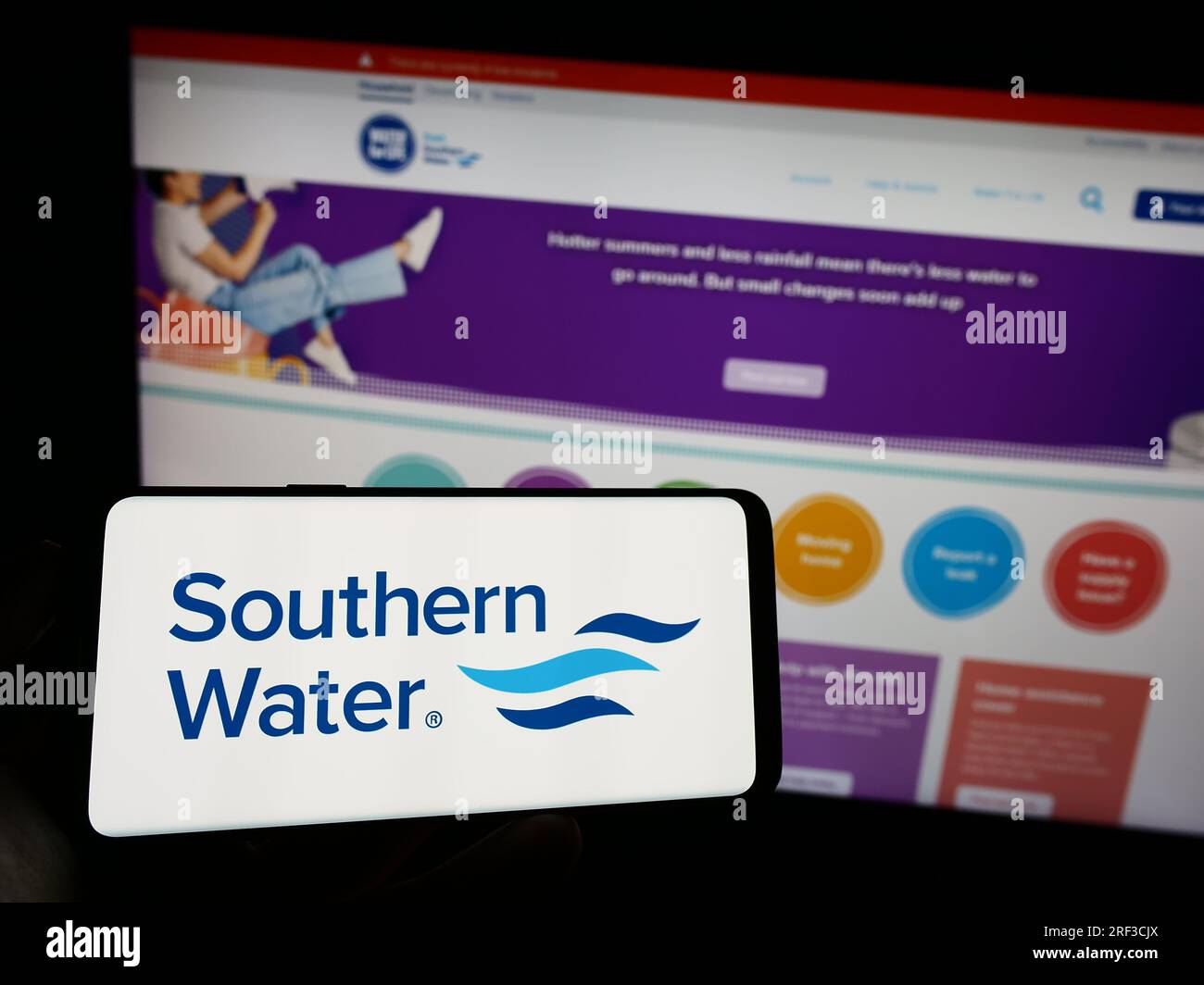 Southern water logo hi-res stock photography and images - Alamy