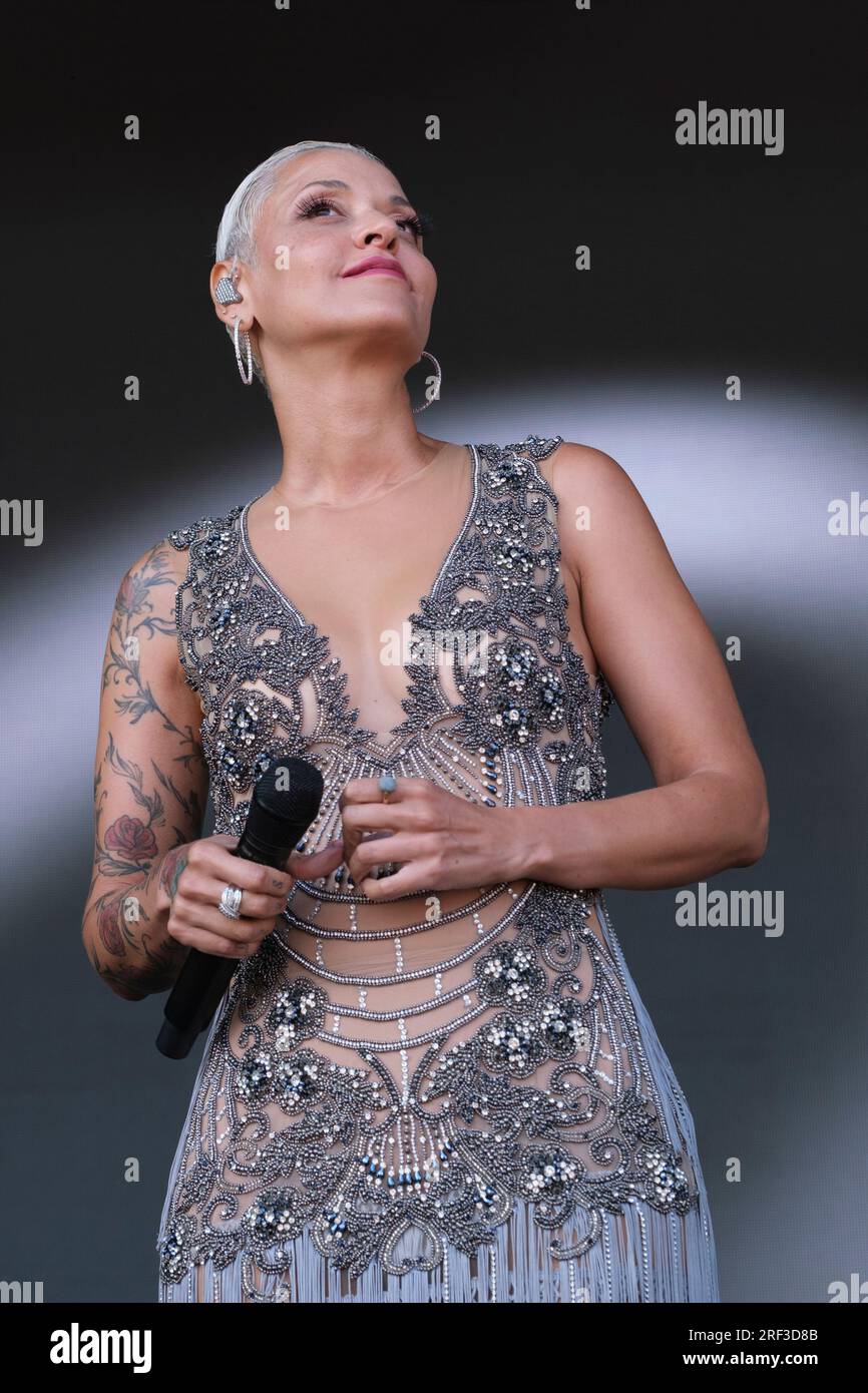 Mariza fado hi-res stock photography and images - Alamy