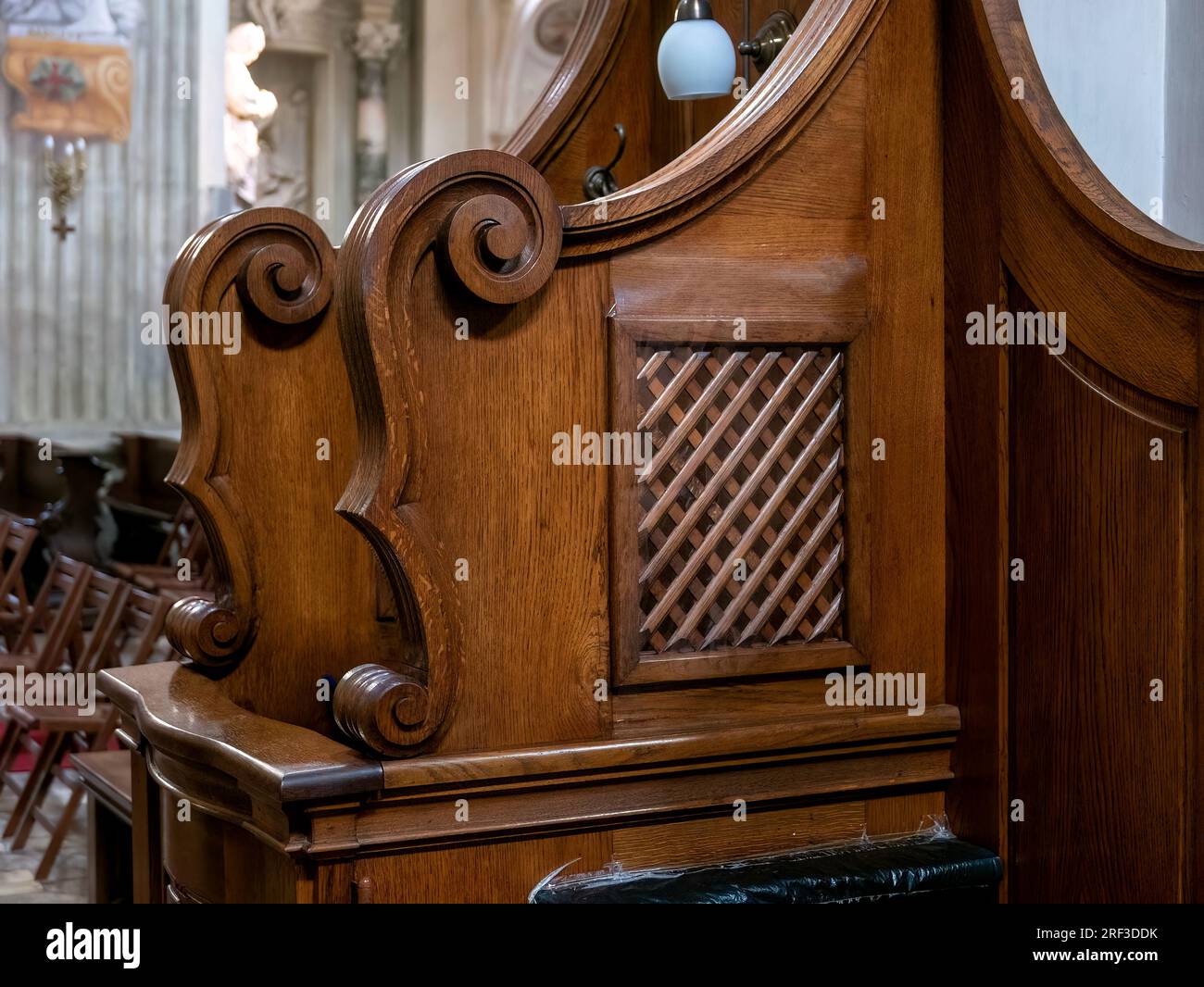 Confessional of a church hi-res stock photography and images - Alamy