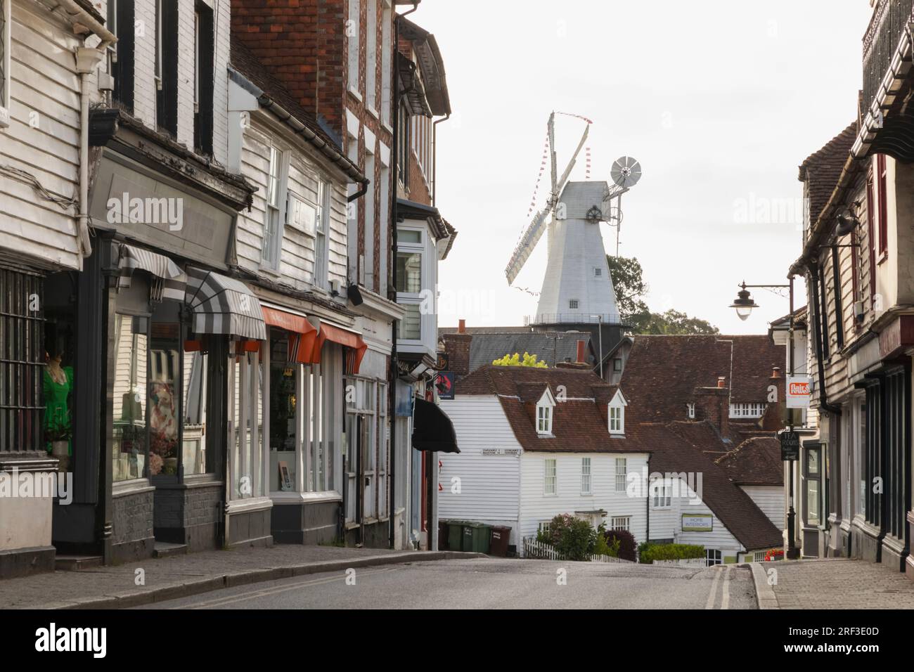 England, Kent, Weald of Kent, Cranbrook, Town View with The Union ...