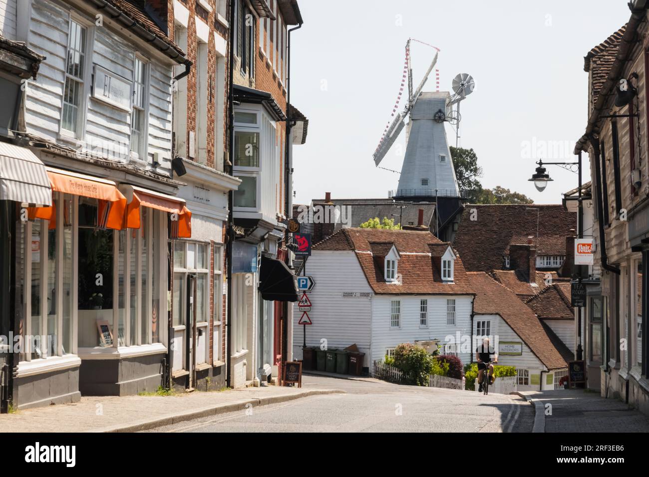 England, Kent, Weald of Kent, Cranbrook, Town View with The Union ...