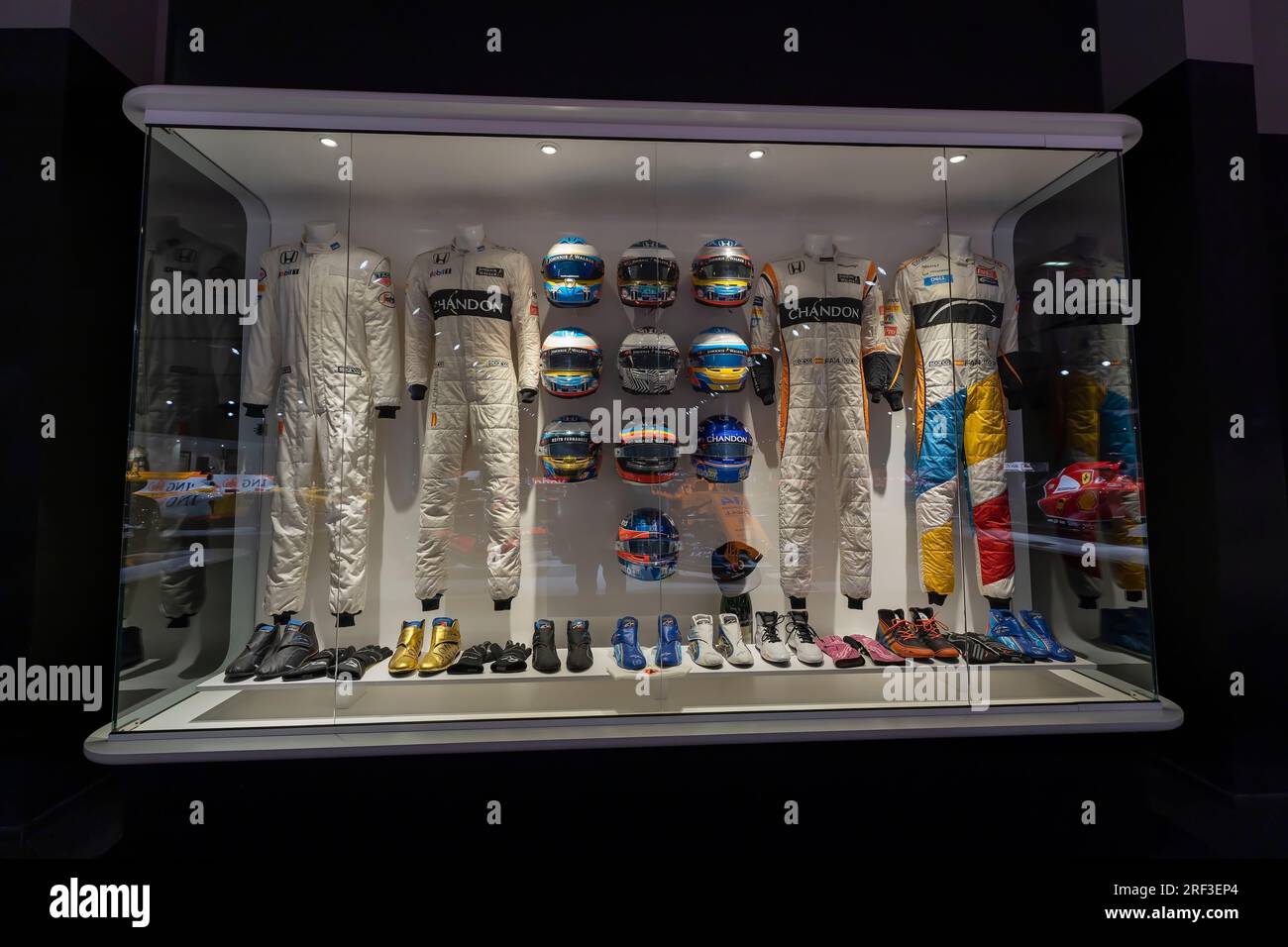 Kits used by Fernando Alonso in his last stage in the McLaren F1 team ...
