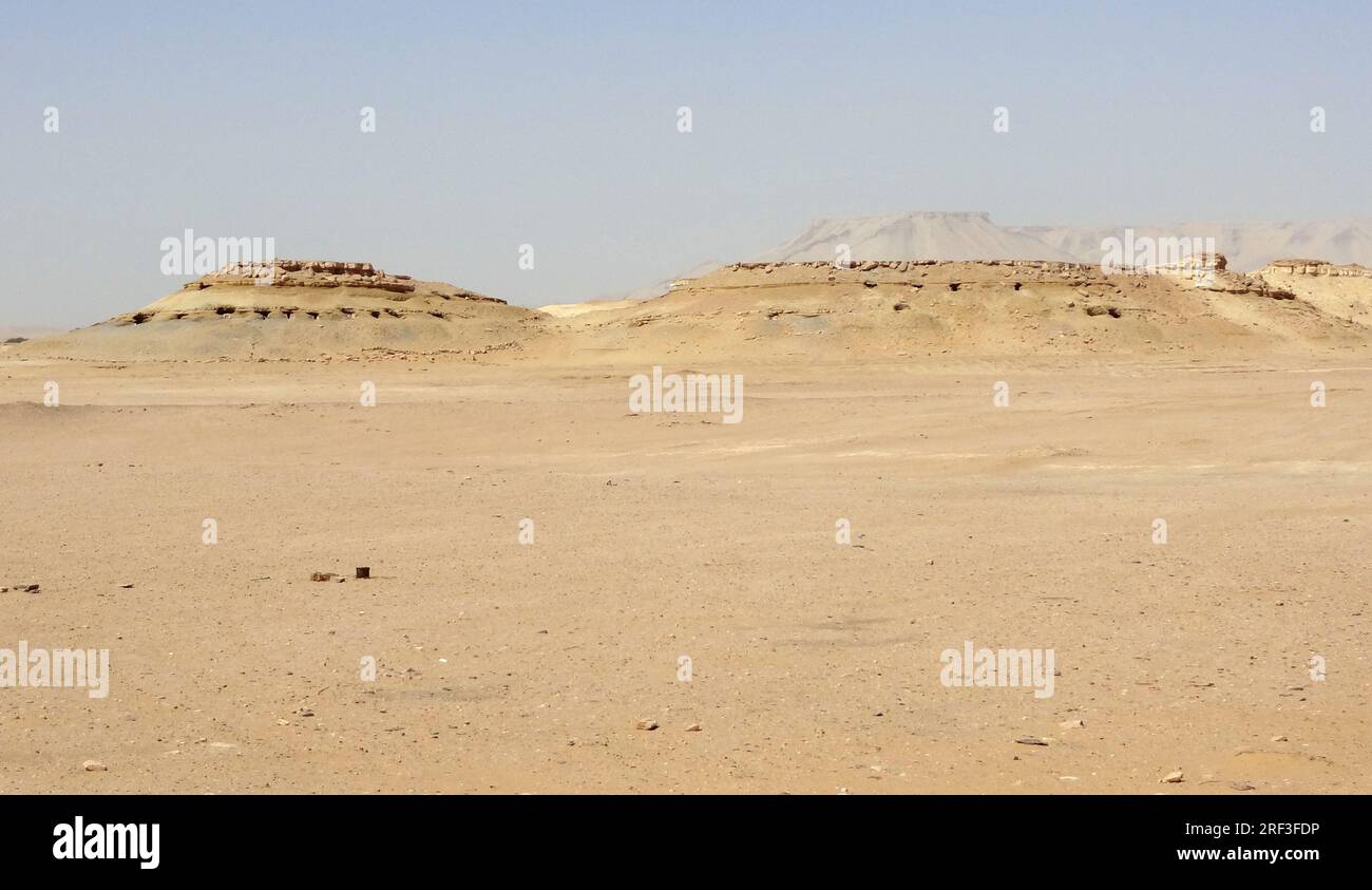 Black desert egypt libyan hi-res stock photography and images - Alamy
