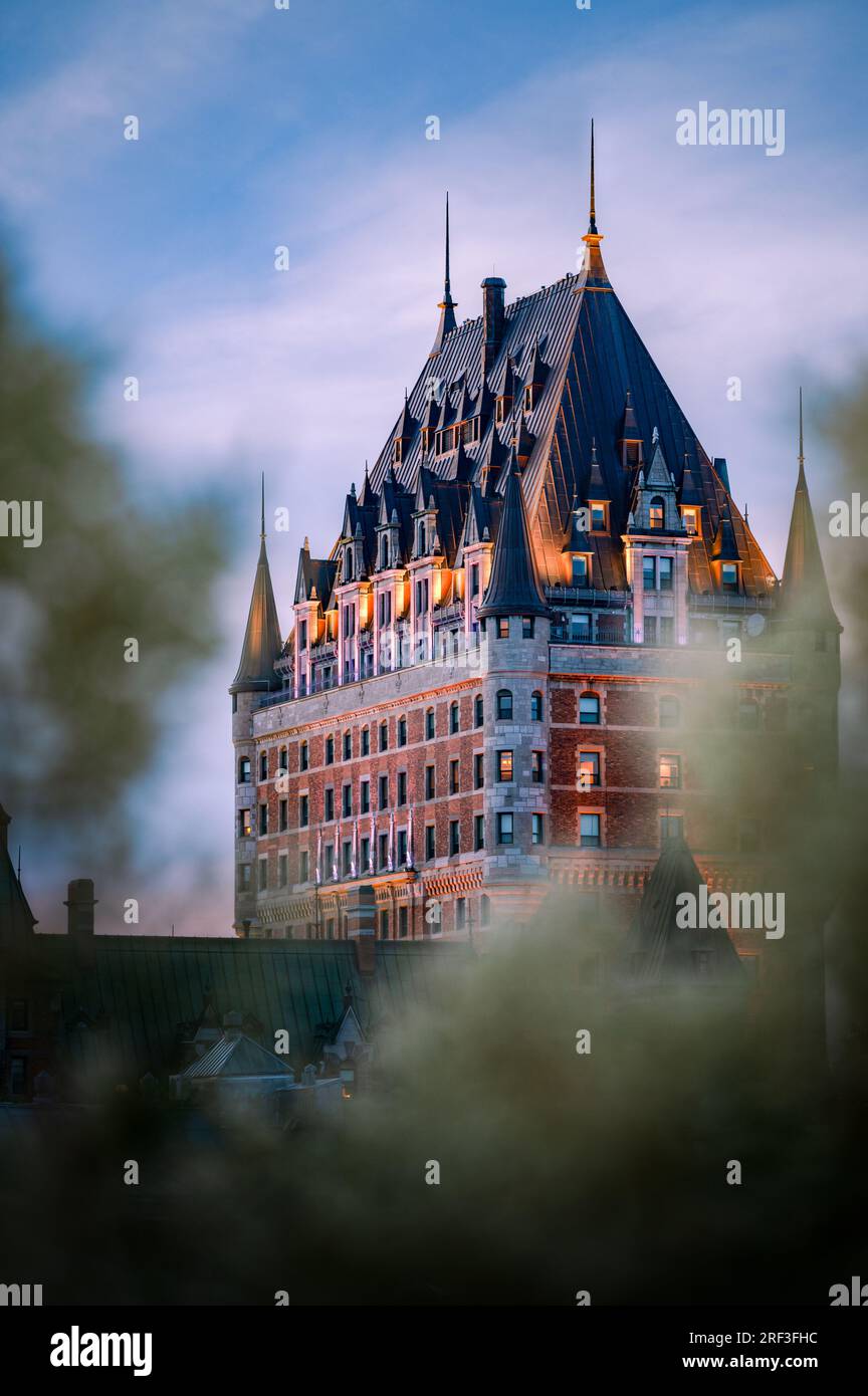 Nice view over the famous Chateau Frontenac hotel in the background ...