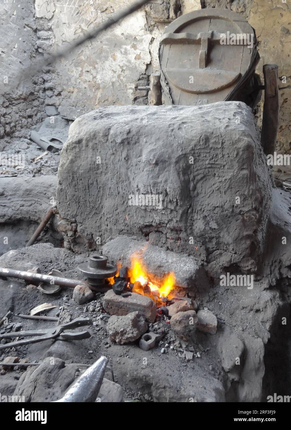 Archaic egypt hi-res stock photography and images - Alamy