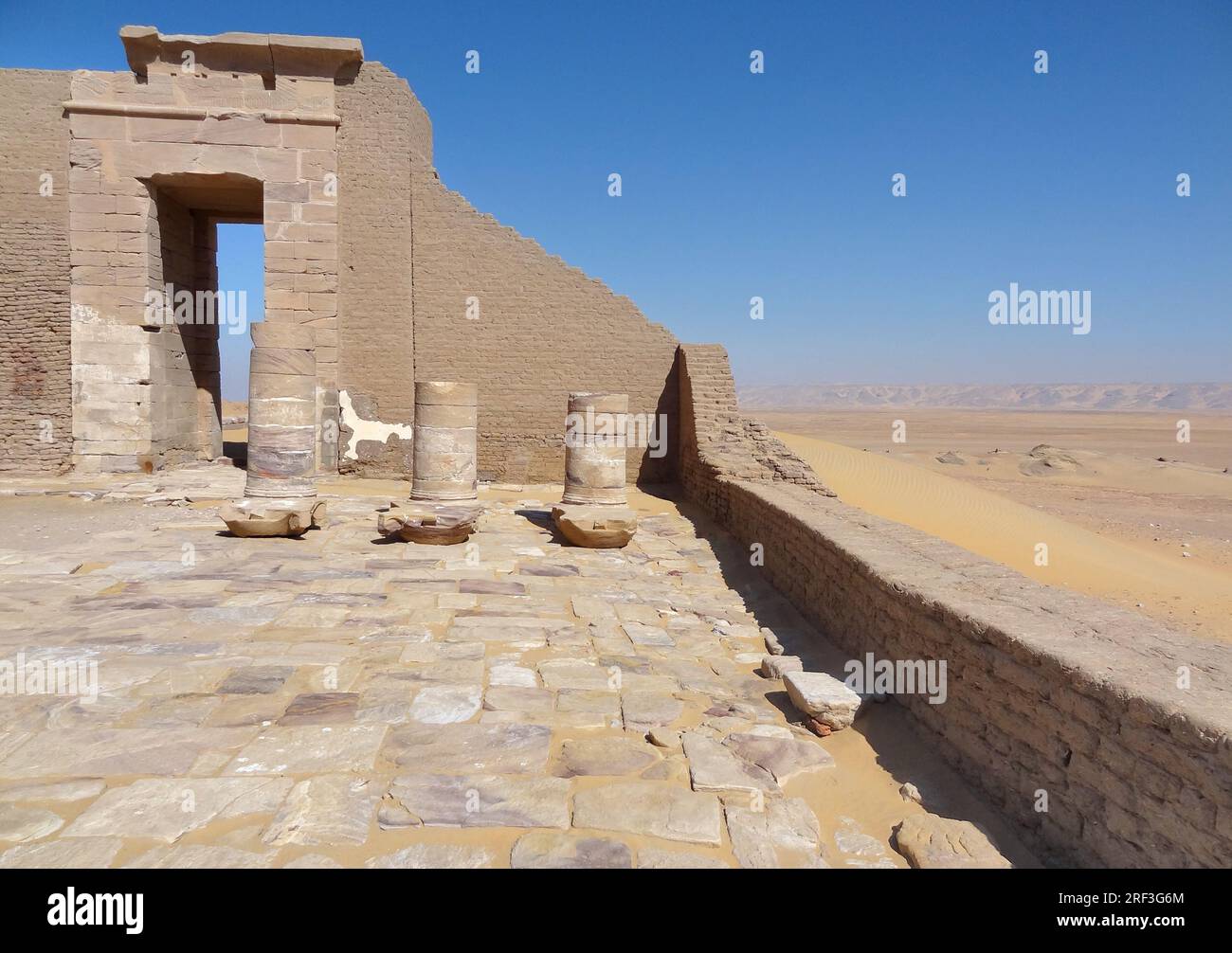ruins at Qasr Dusch, a archaeological site in Kharga Oasis in Egypt ...