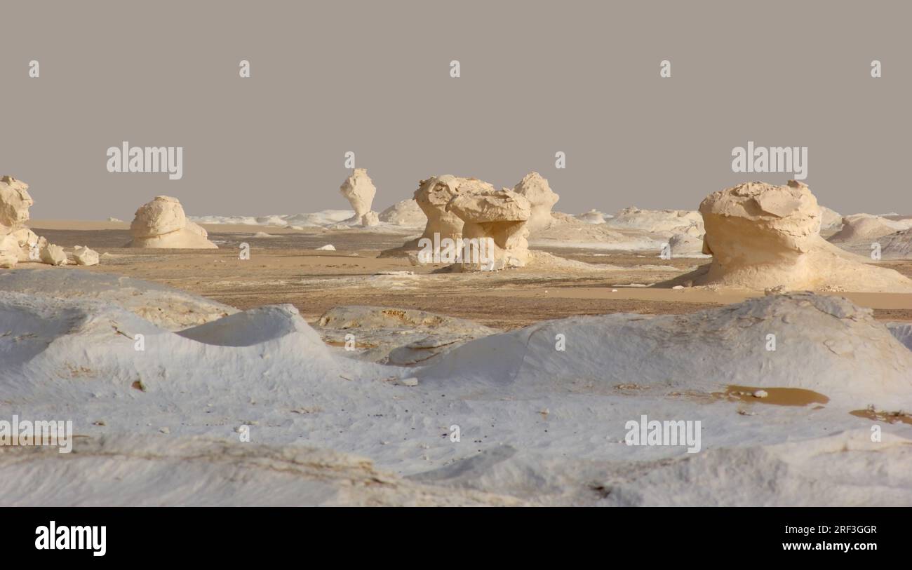 the white desert with rock formation in Egypt Stock Photo - Alamy