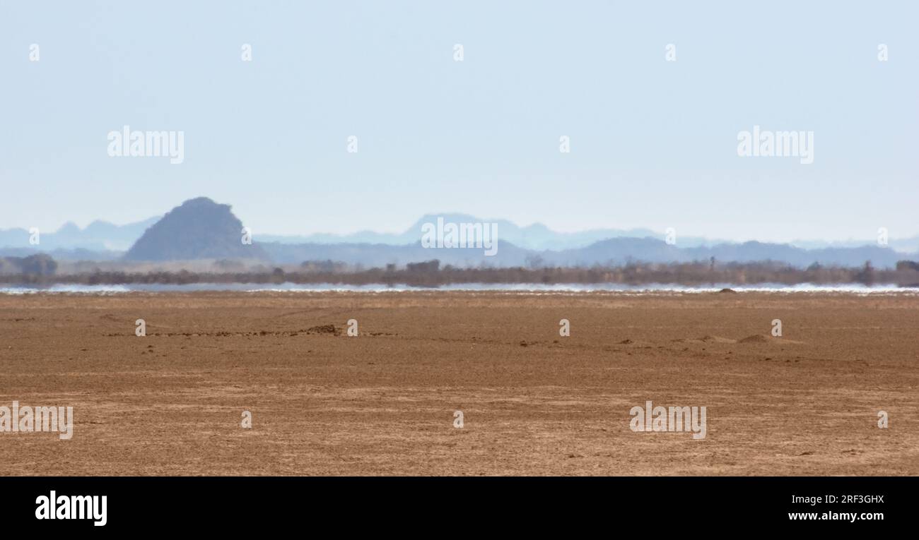 Mirage illusion desert hi-res stock photography and images - Alamy