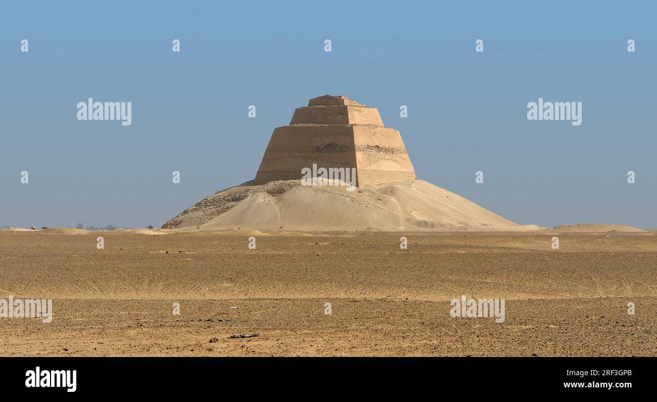the meidum pyramide in Egypt Stock Photo - Alamy