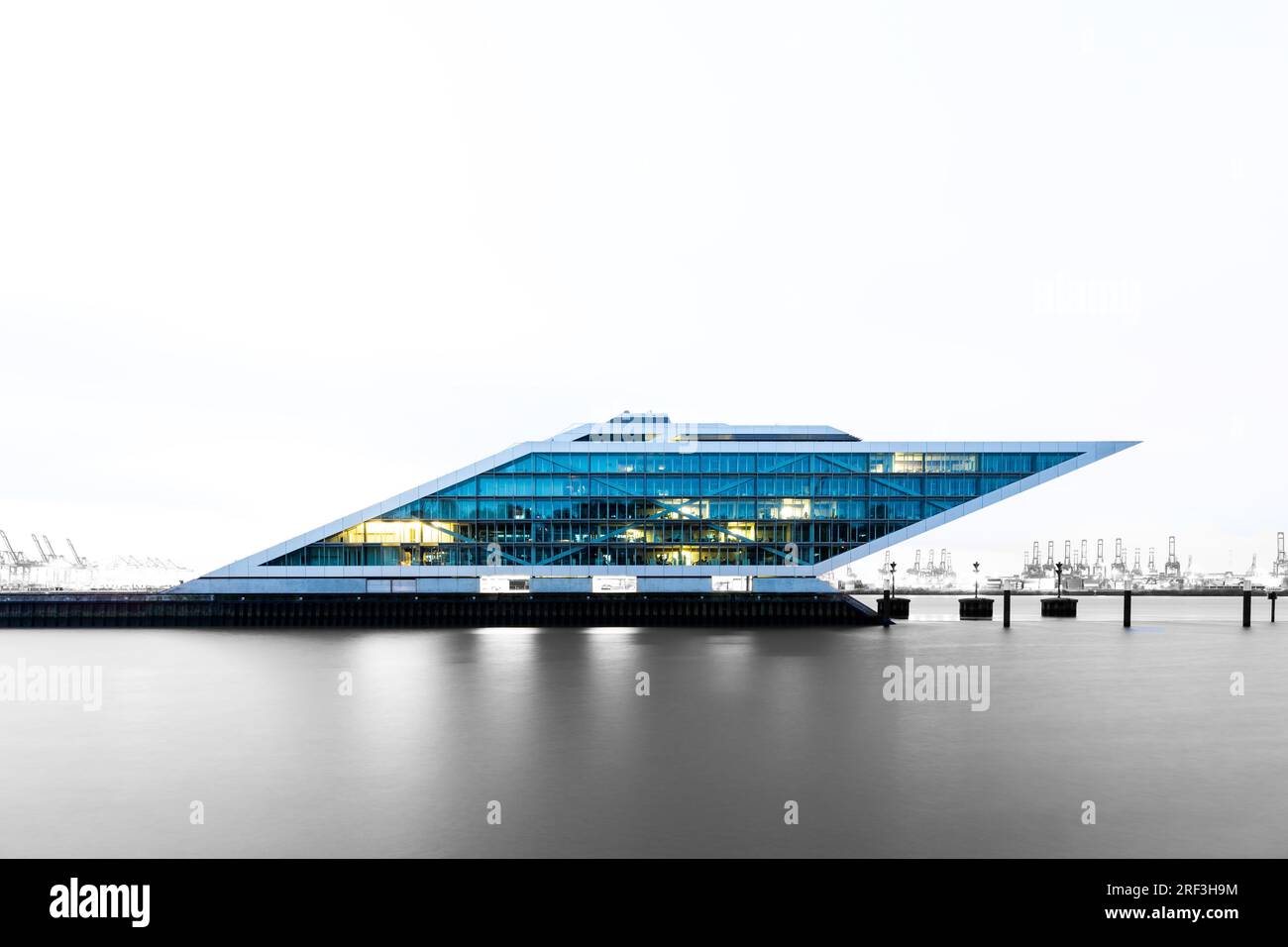 Modern Structures Shaping Hamburg's Skyline - A Visual Odyssey Through ...