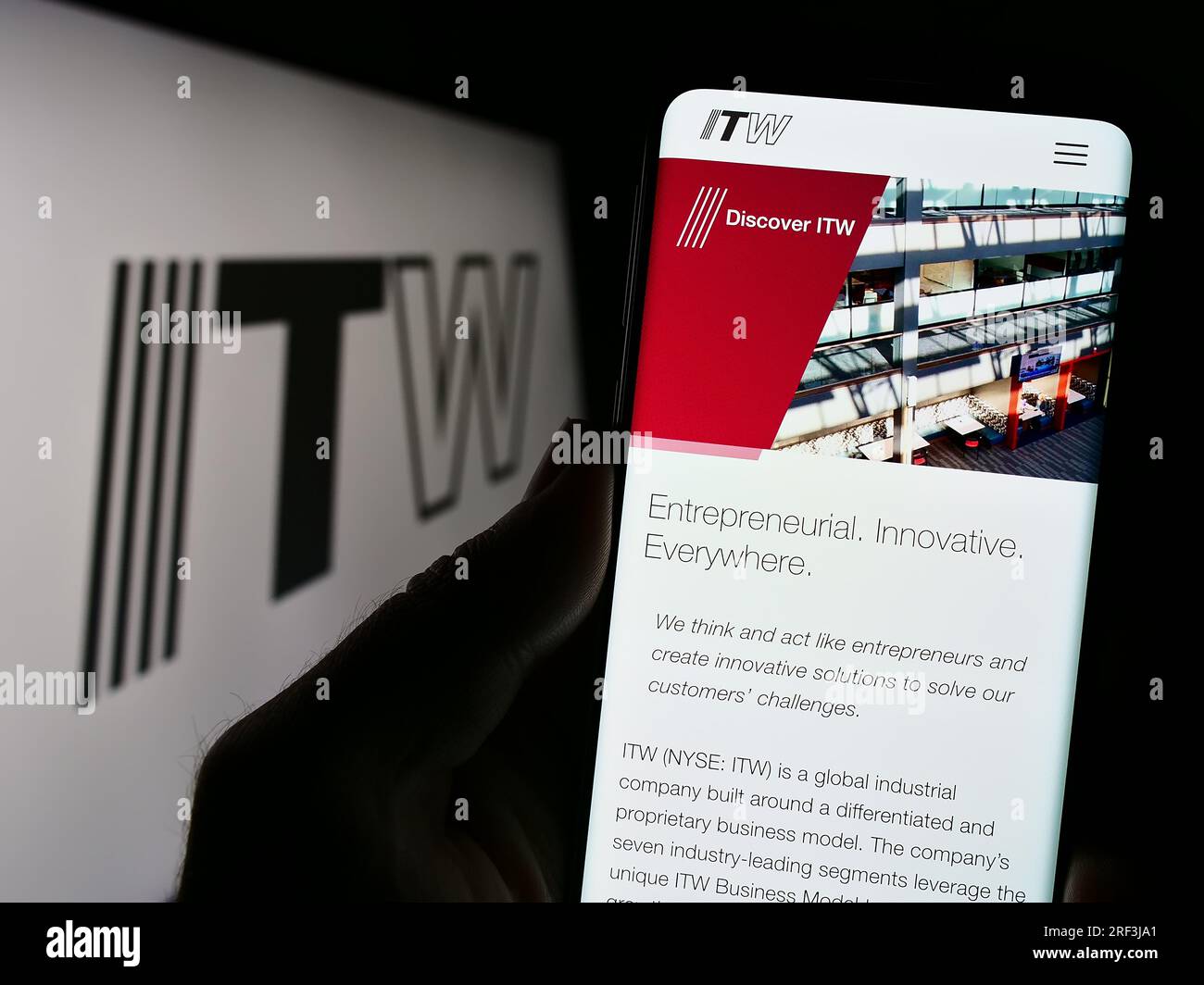 Itw logo hi-res stock photography and images - Alamy