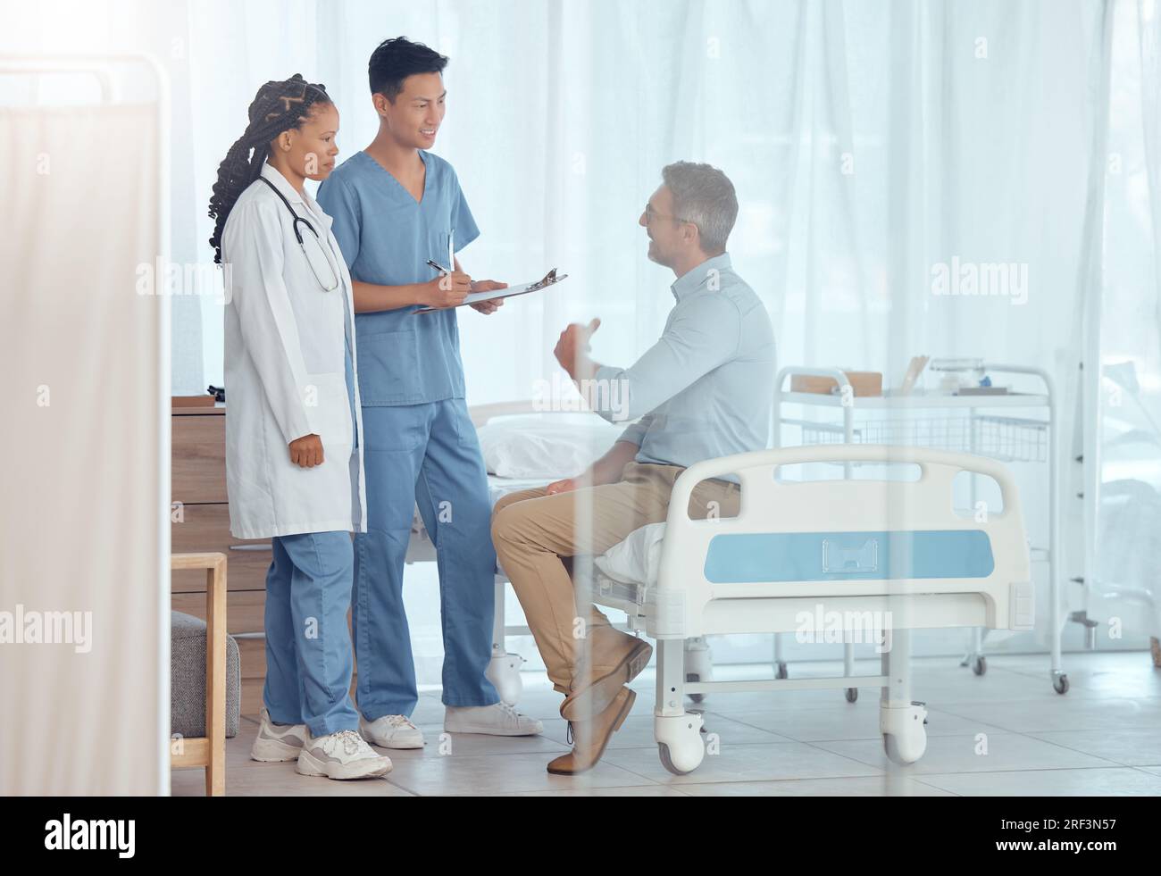 Services surgeon assessment hi-res stock photography and images - Alamy