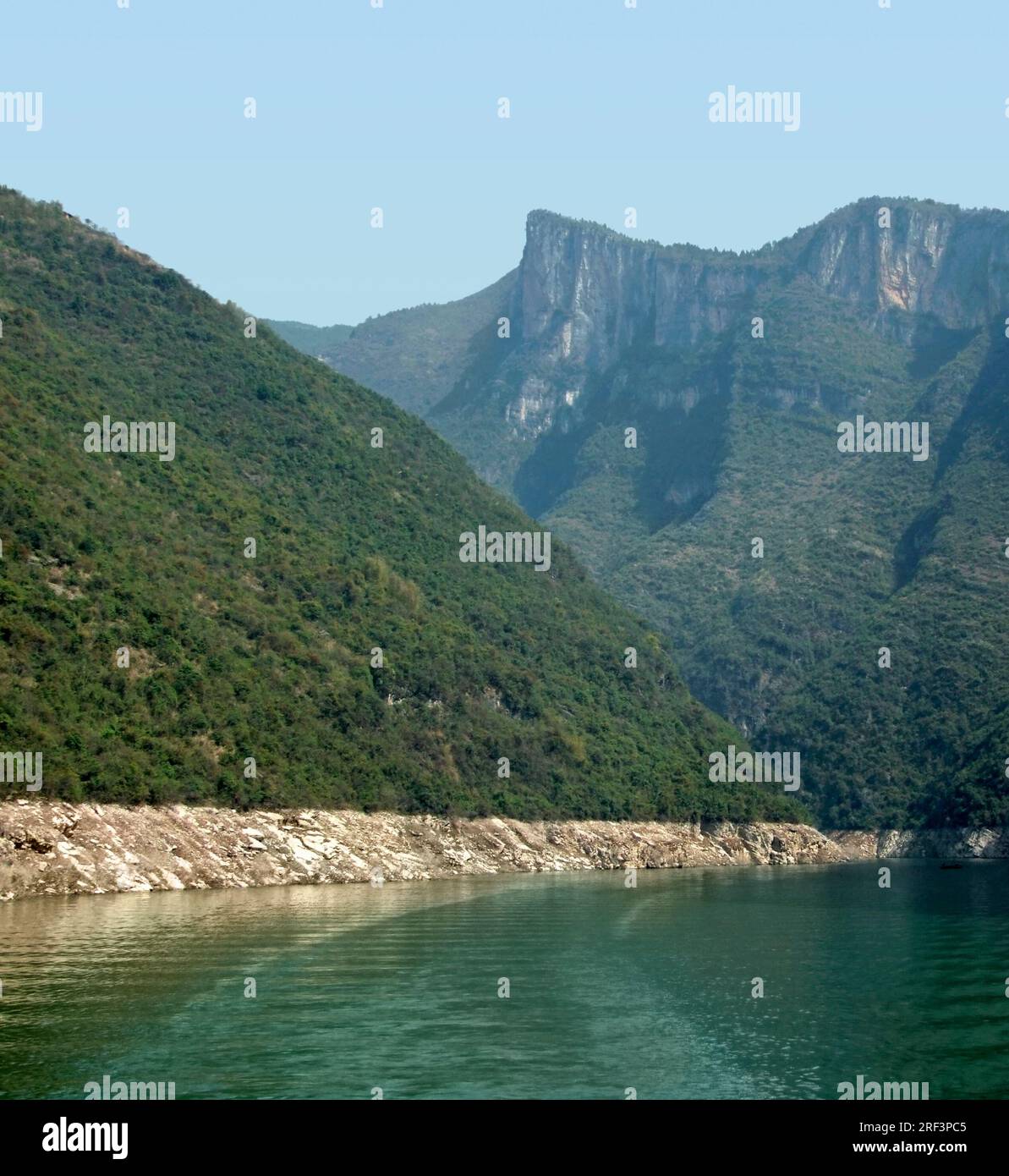 River shennong xi hi-res stock photography and images - Alamy