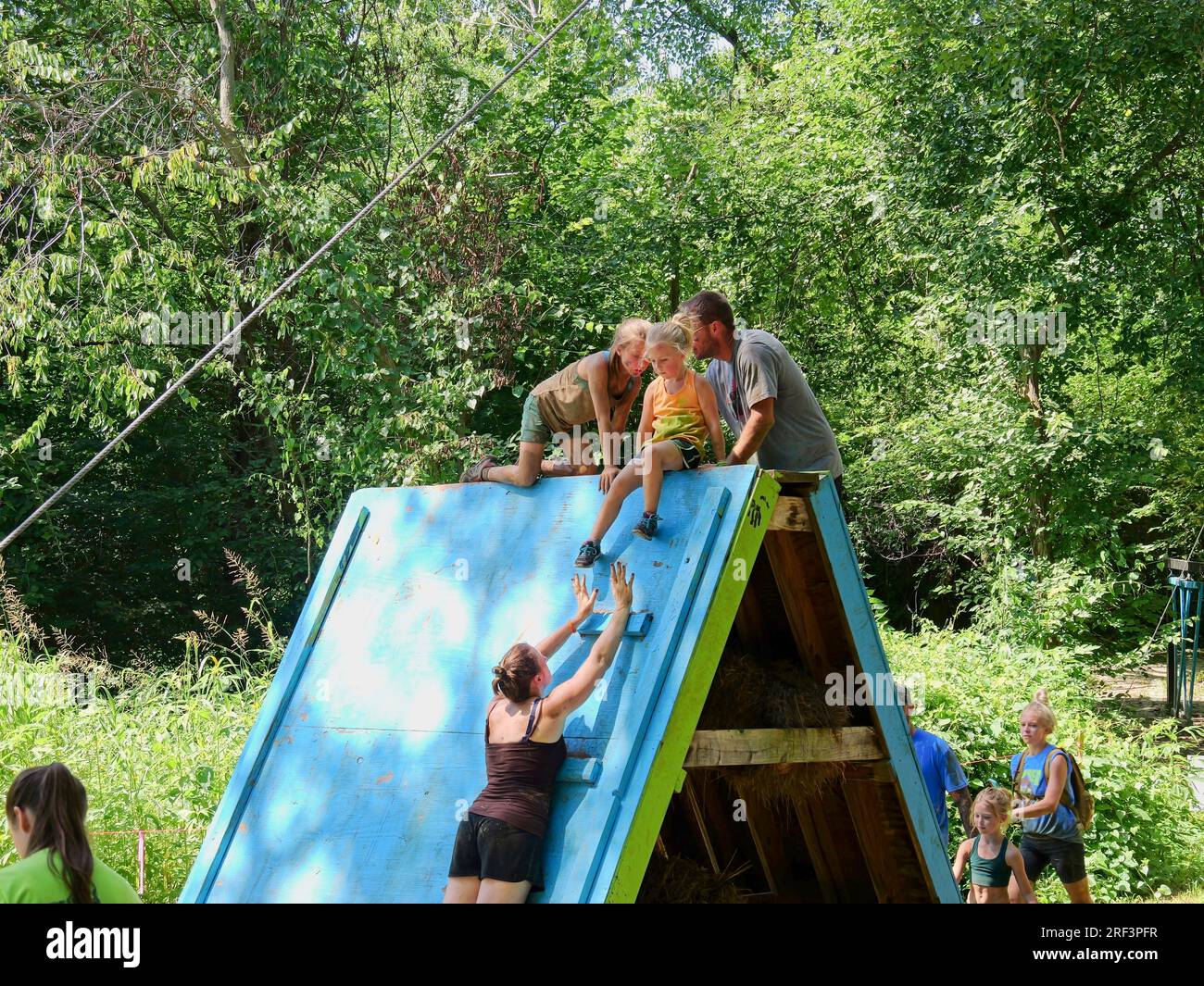 Family timber challenge hi-res stock photography and images - Alamy