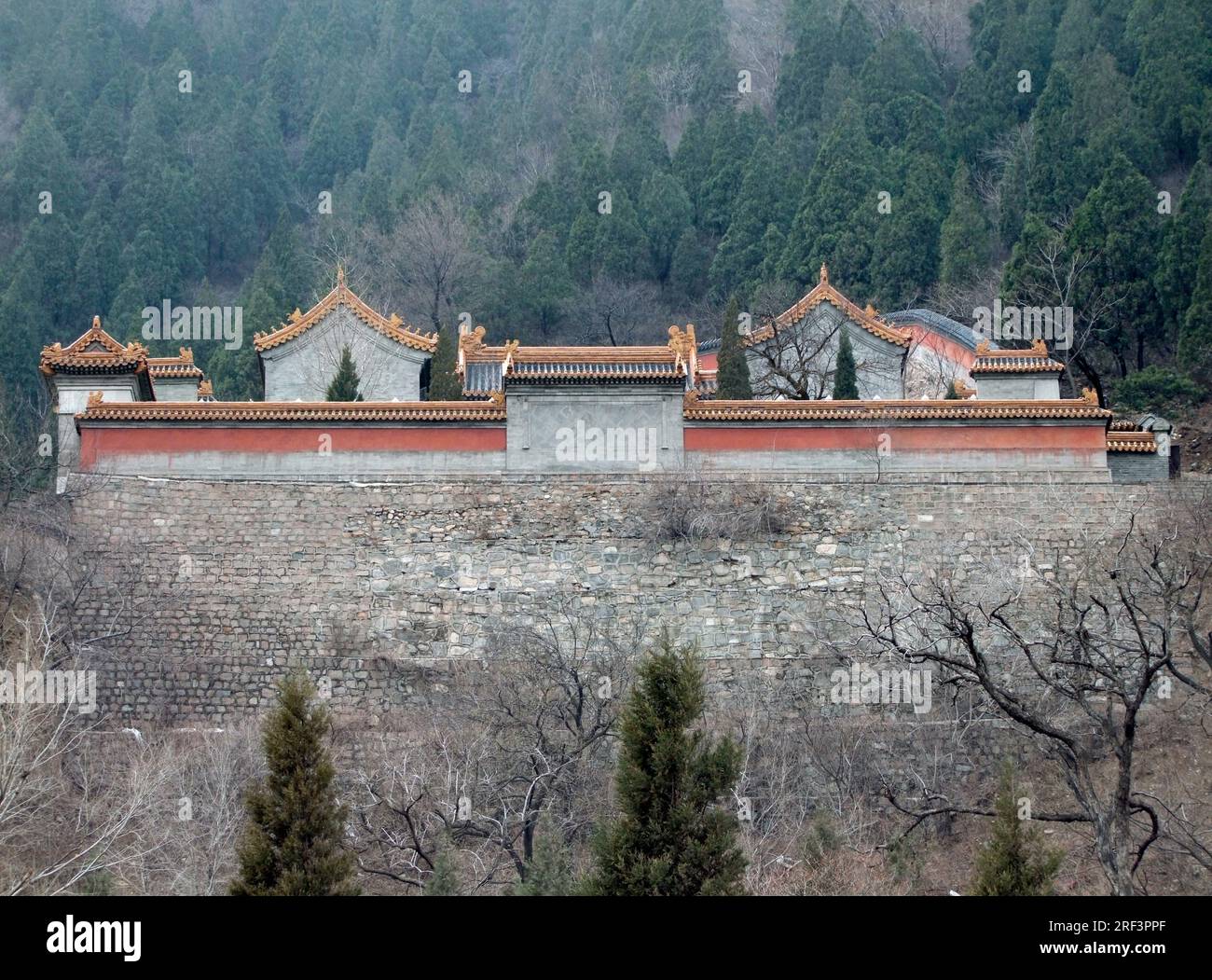 Overgrown great wall china hi-res stock photography and images - Alamy