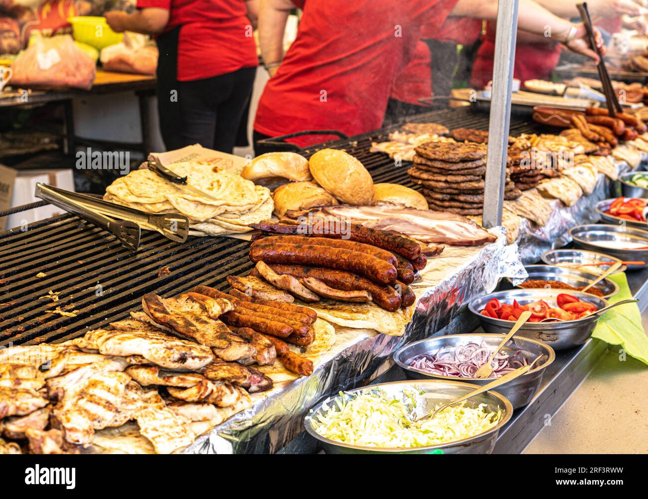 Serbian street food, grilled meat, sausages Stock Photo - Alamy