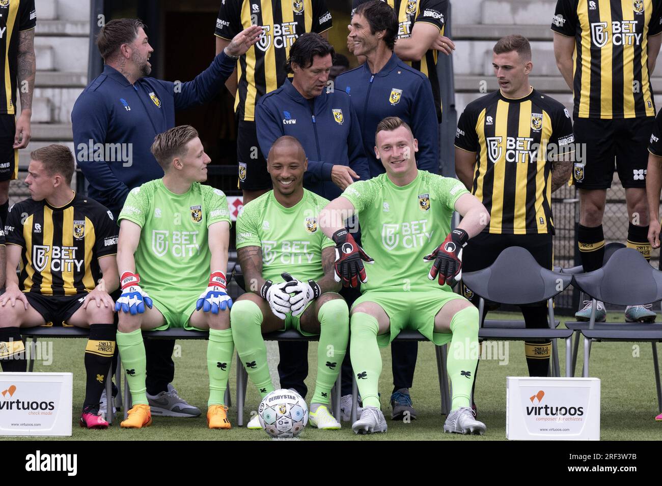 ARNHEM - (lr) keepers Daan Reiziger, Eloy Room and Markus Schubert ...