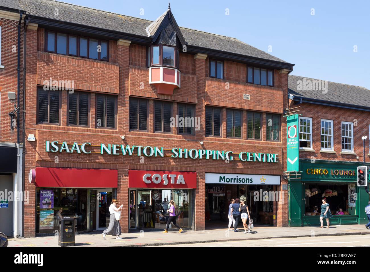 Isaac newton shopping centre grantham hi-res stock photography and ...