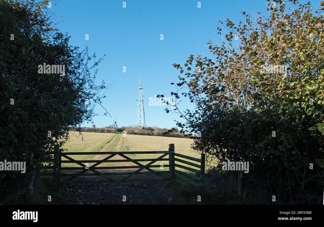 Bridport transmitting tower overlooking the Dorset countryside Stock ...
