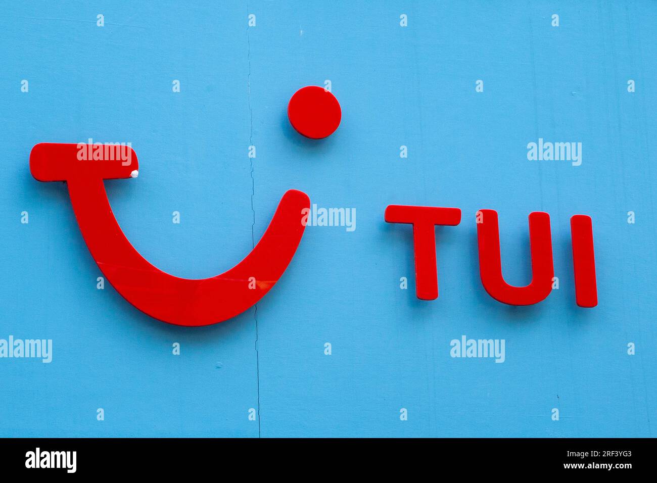 Tui logo hi-res stock photography and images - Alamy