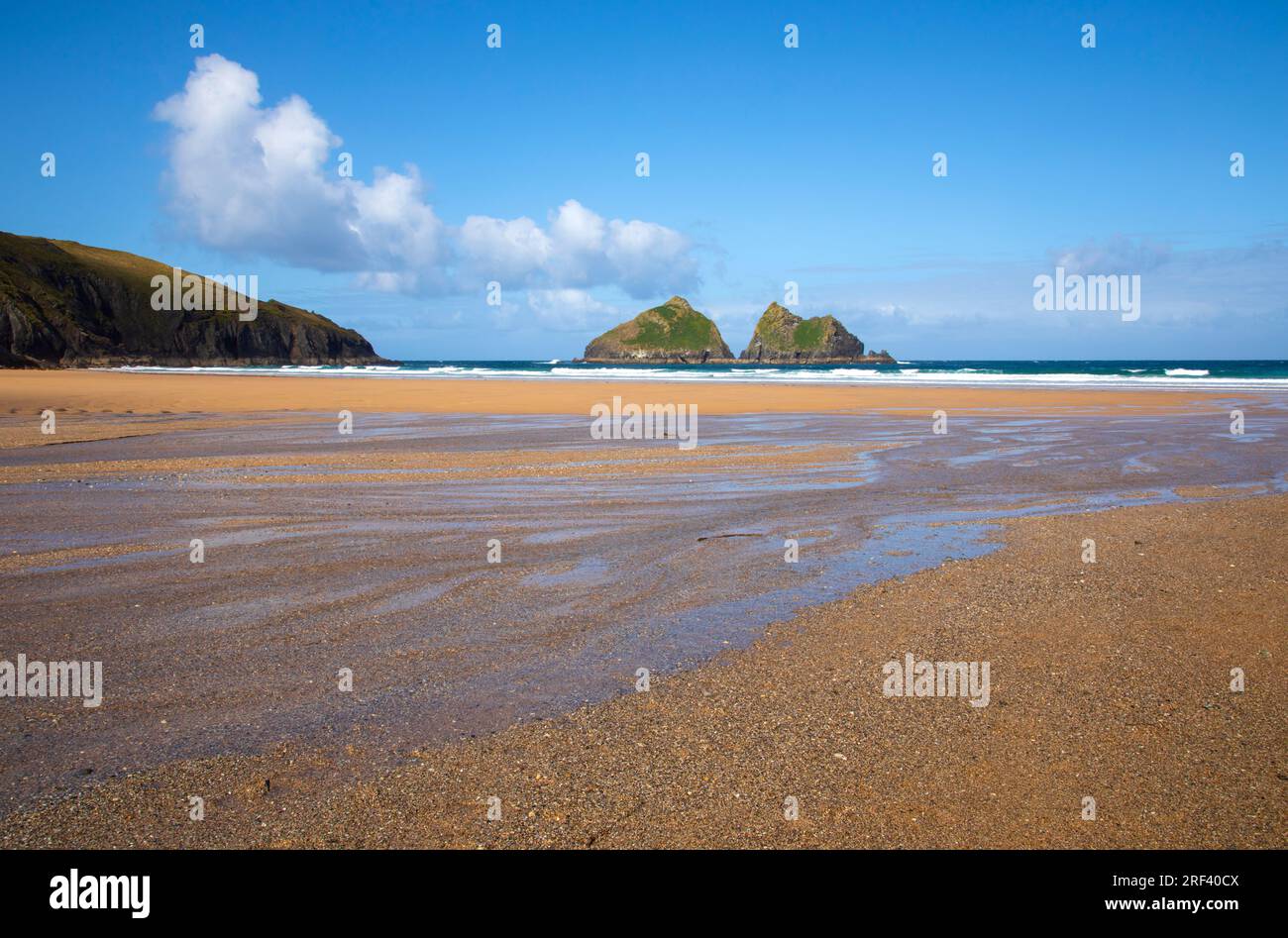 Holywell bay coastline cornwall england hi-res stock photography and ...