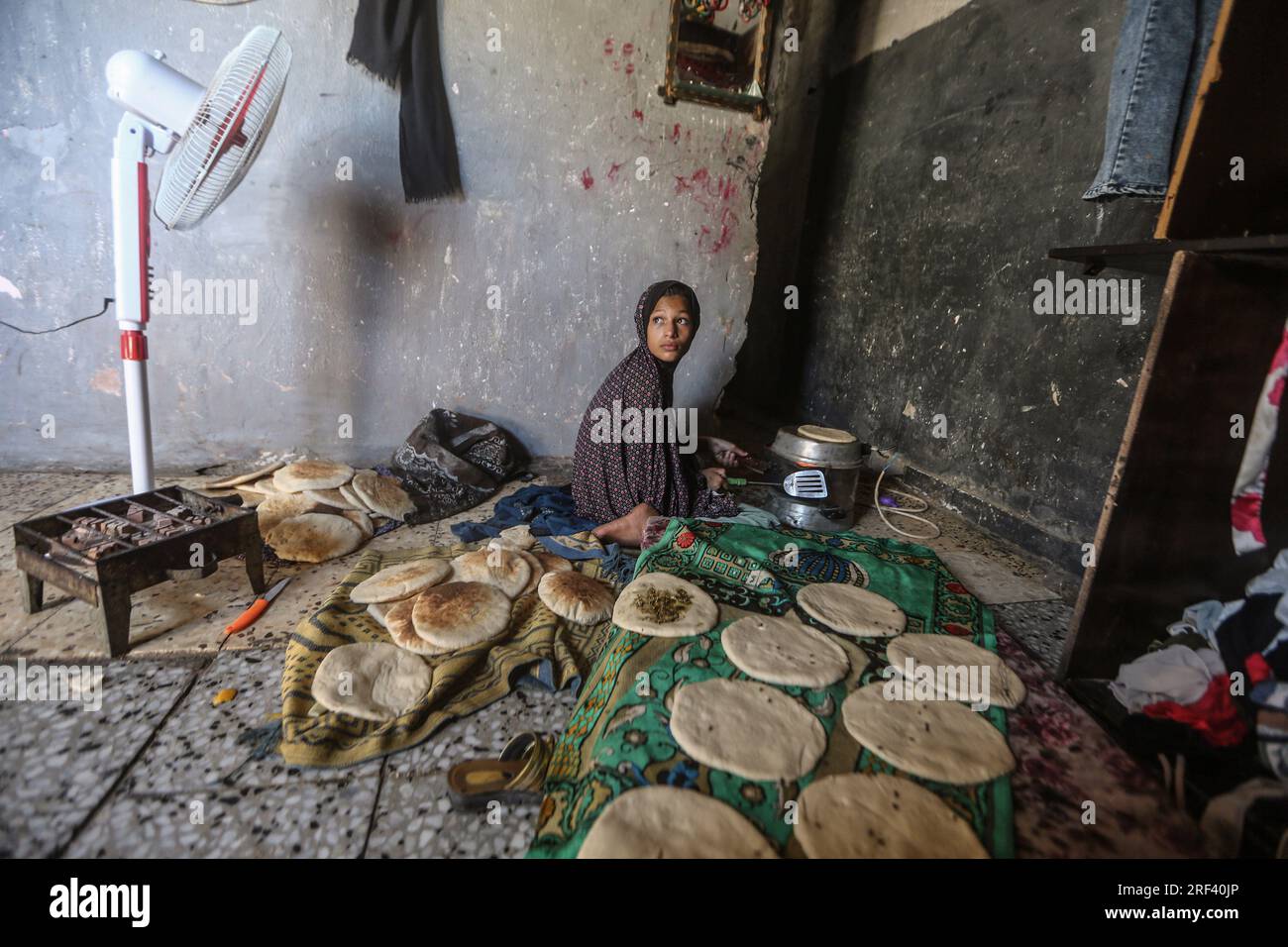 Gaza City, Palestinian Territories. 31st July, 2023. A Palestinian girl ...